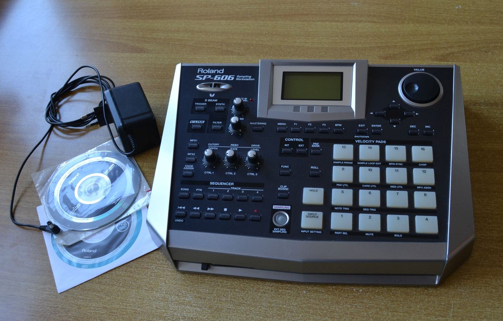 P/M Roland Sampler Workstation SP-606