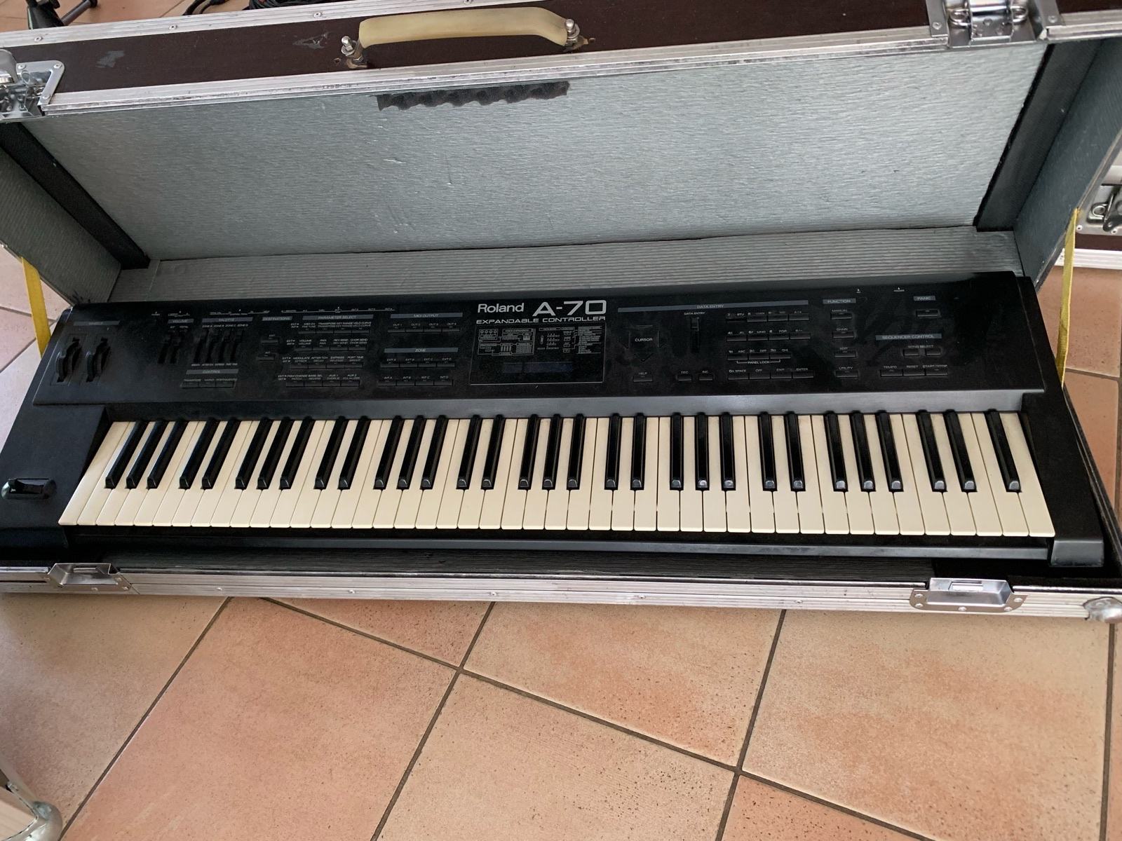 Roland A-70