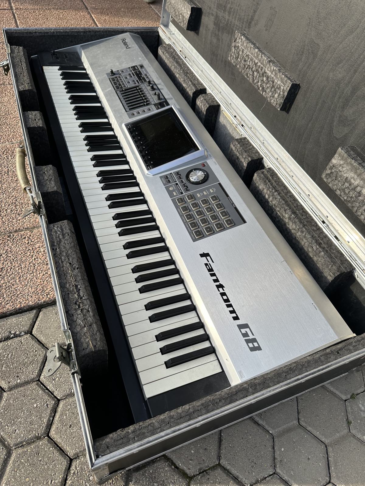 Roland Fantom G8