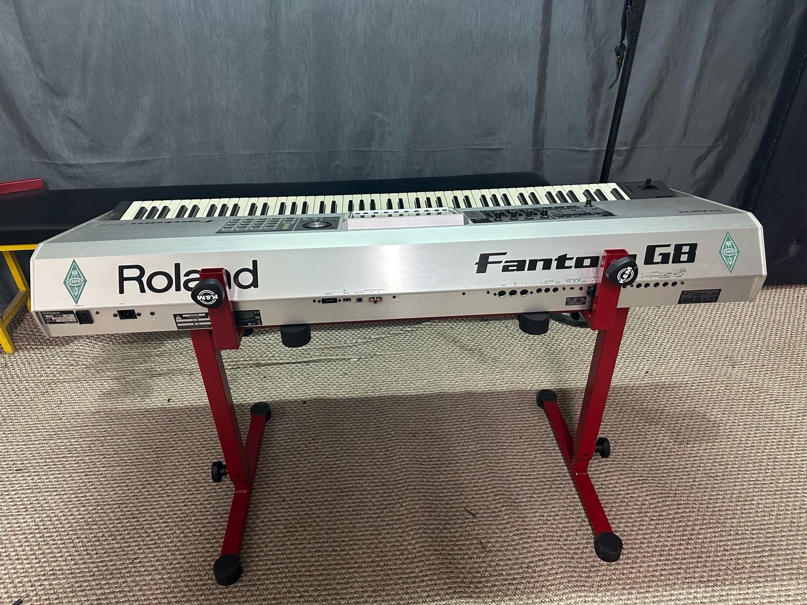 Roland Fantom G8