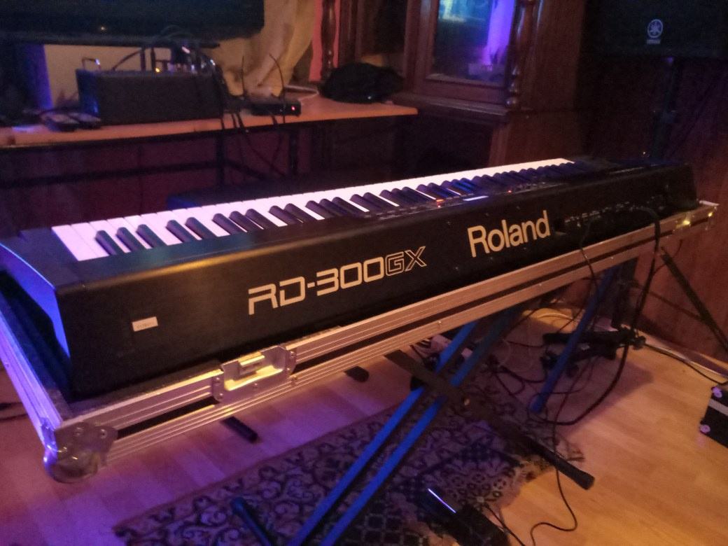 Roland Rd 300 gx