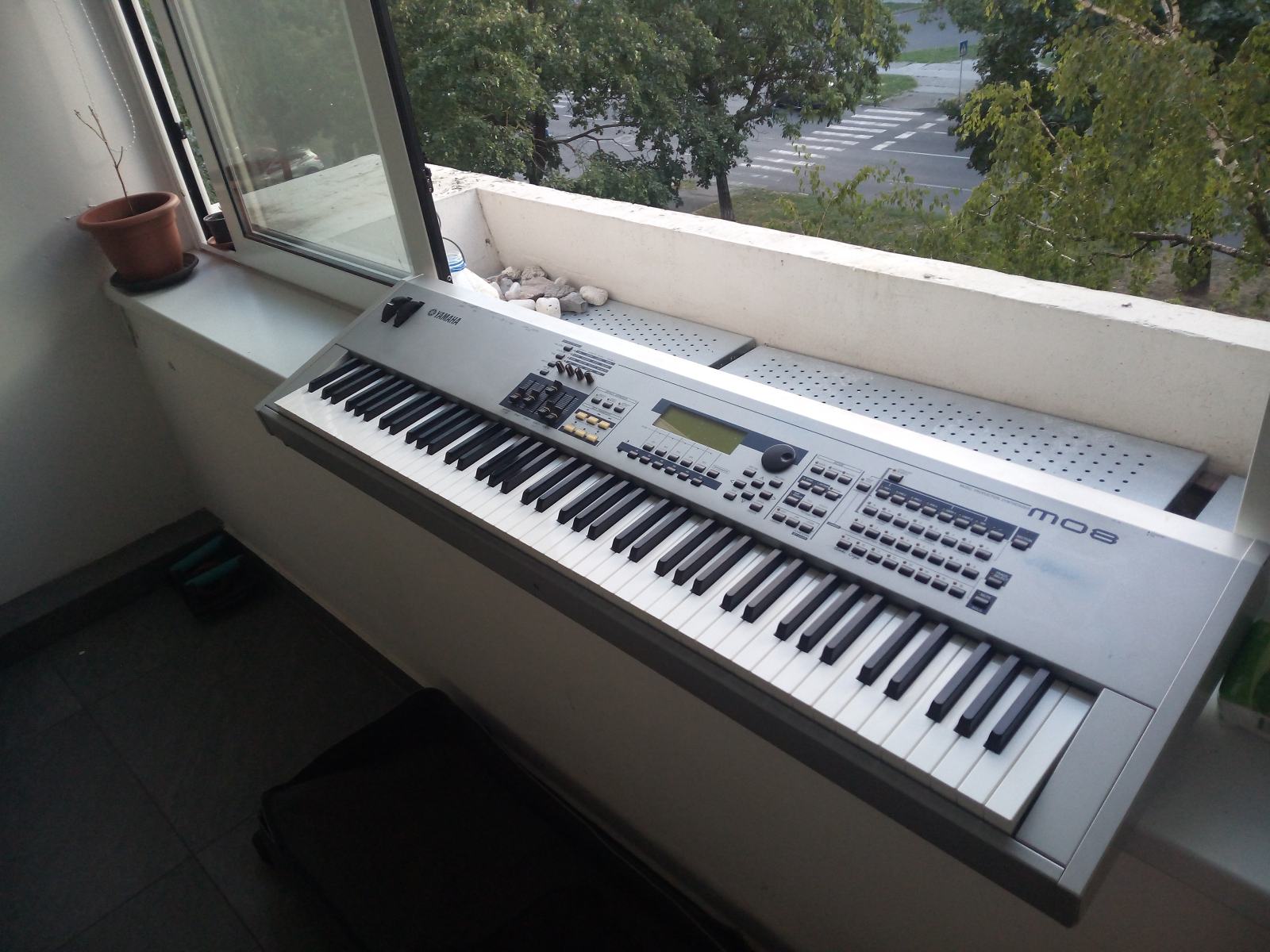 Yamaha MO8