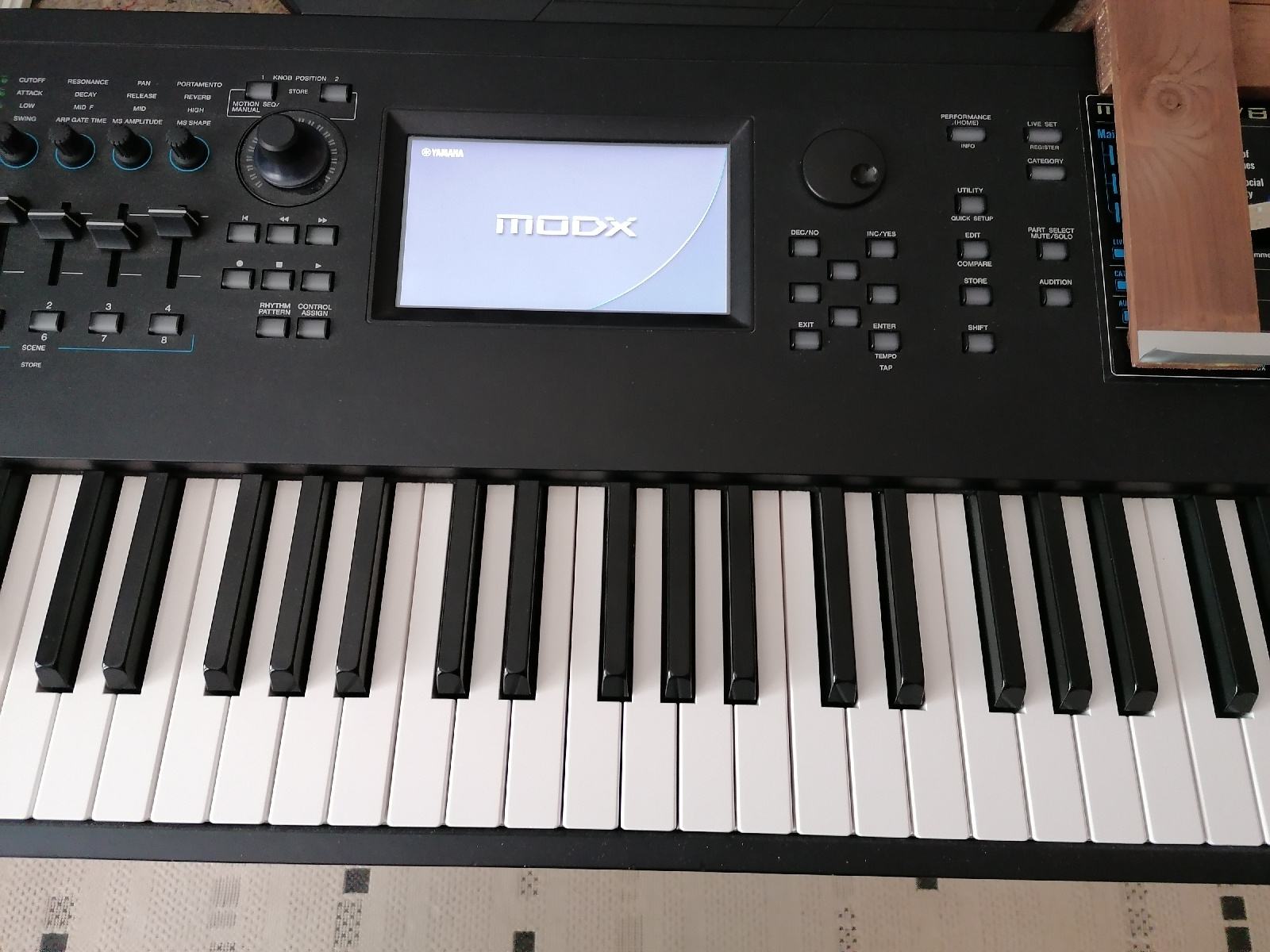 Yamaha MODX8