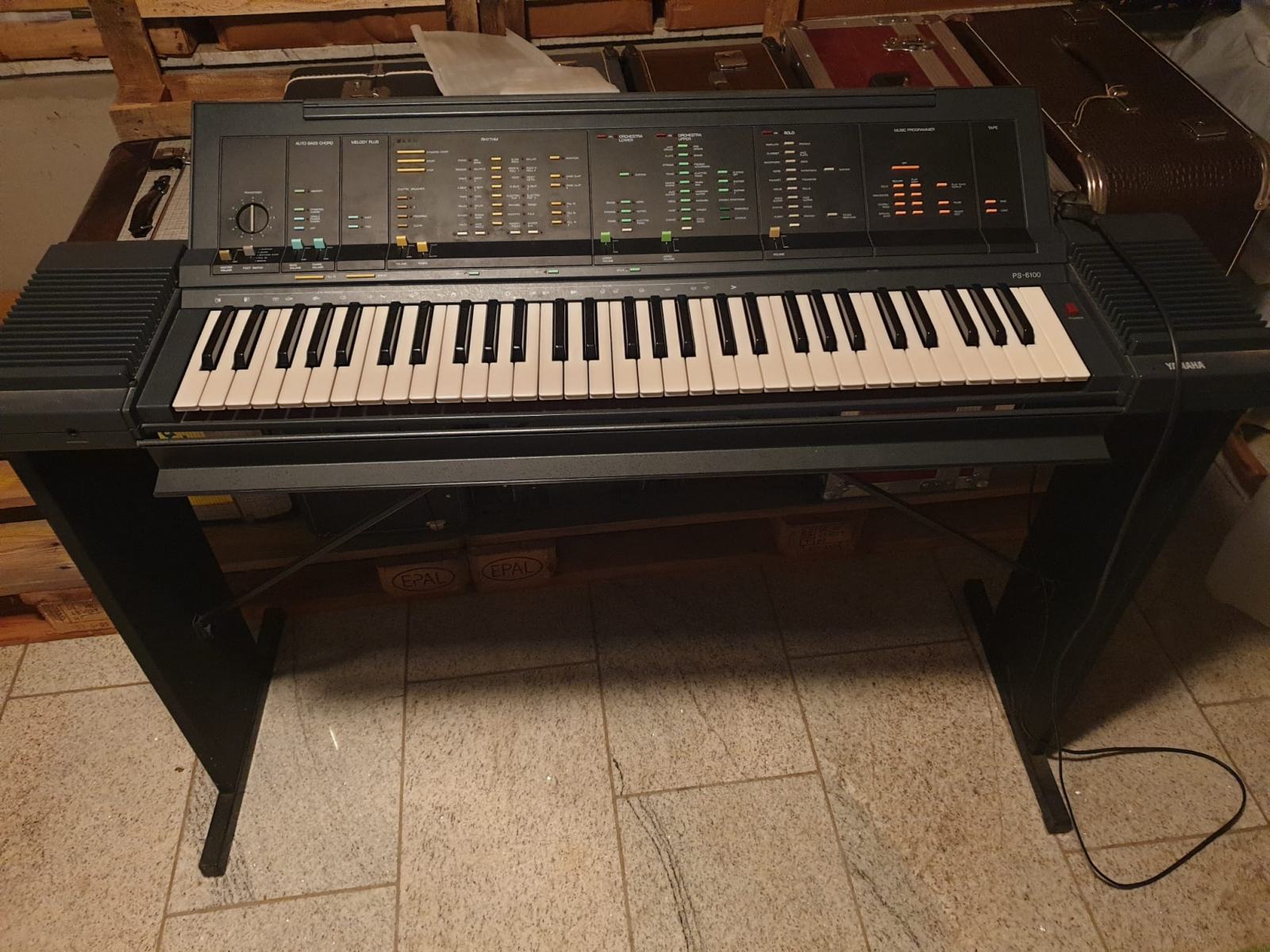 YAMAHA PS 6100 SINTESAIZER