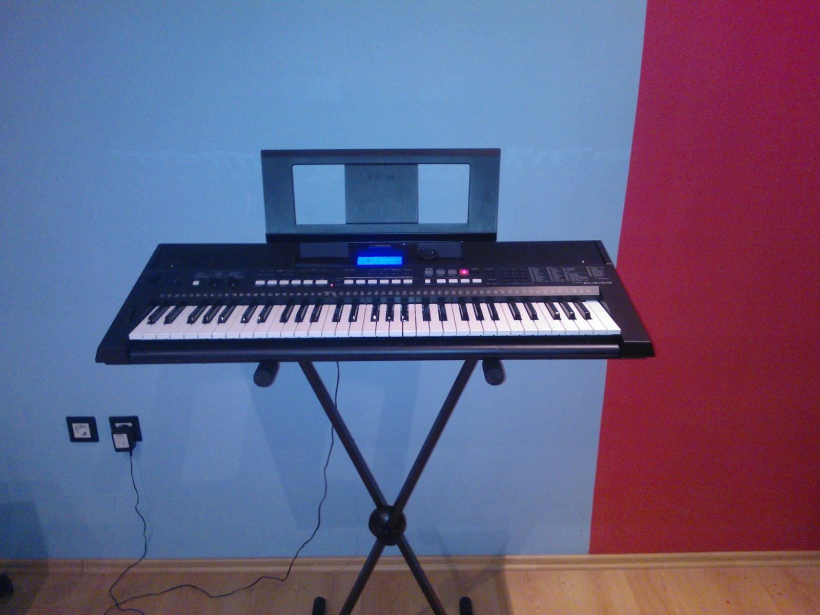 Yamaha PSR E-433