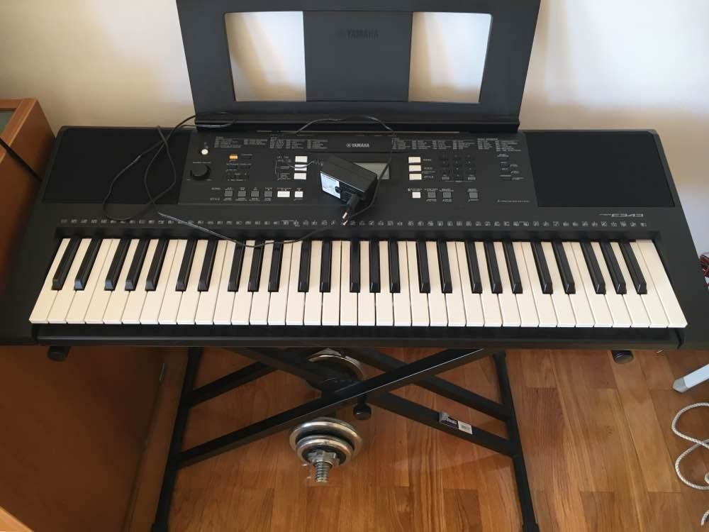 Yamaha PSR e343