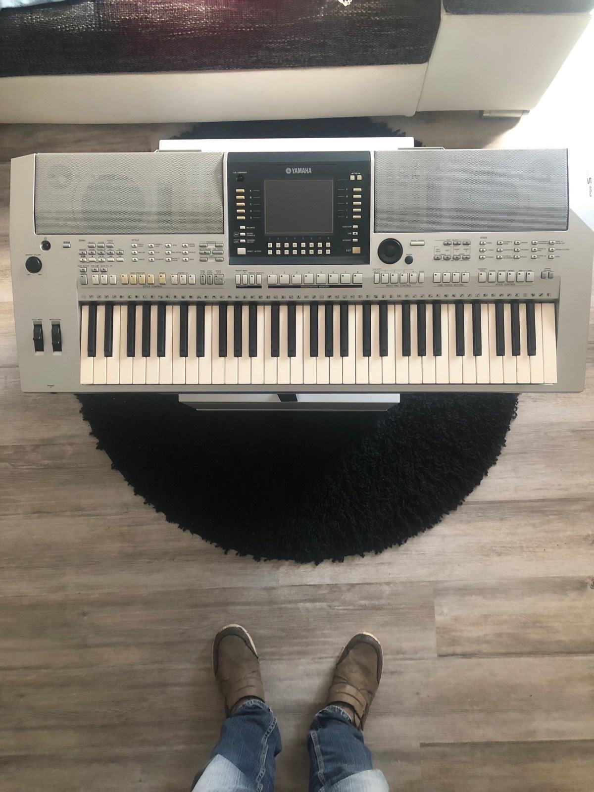 Yamaha PSR-S710 synthesizer arranger