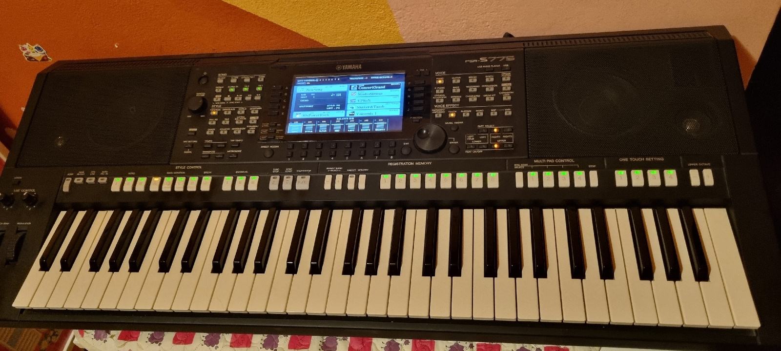 Yamaha PSR-S775
