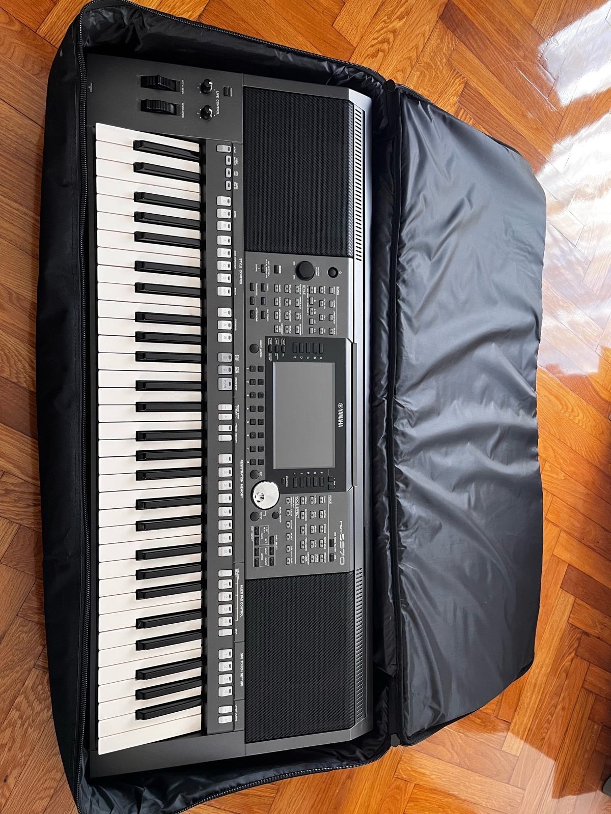 Yamaha PSR - S970