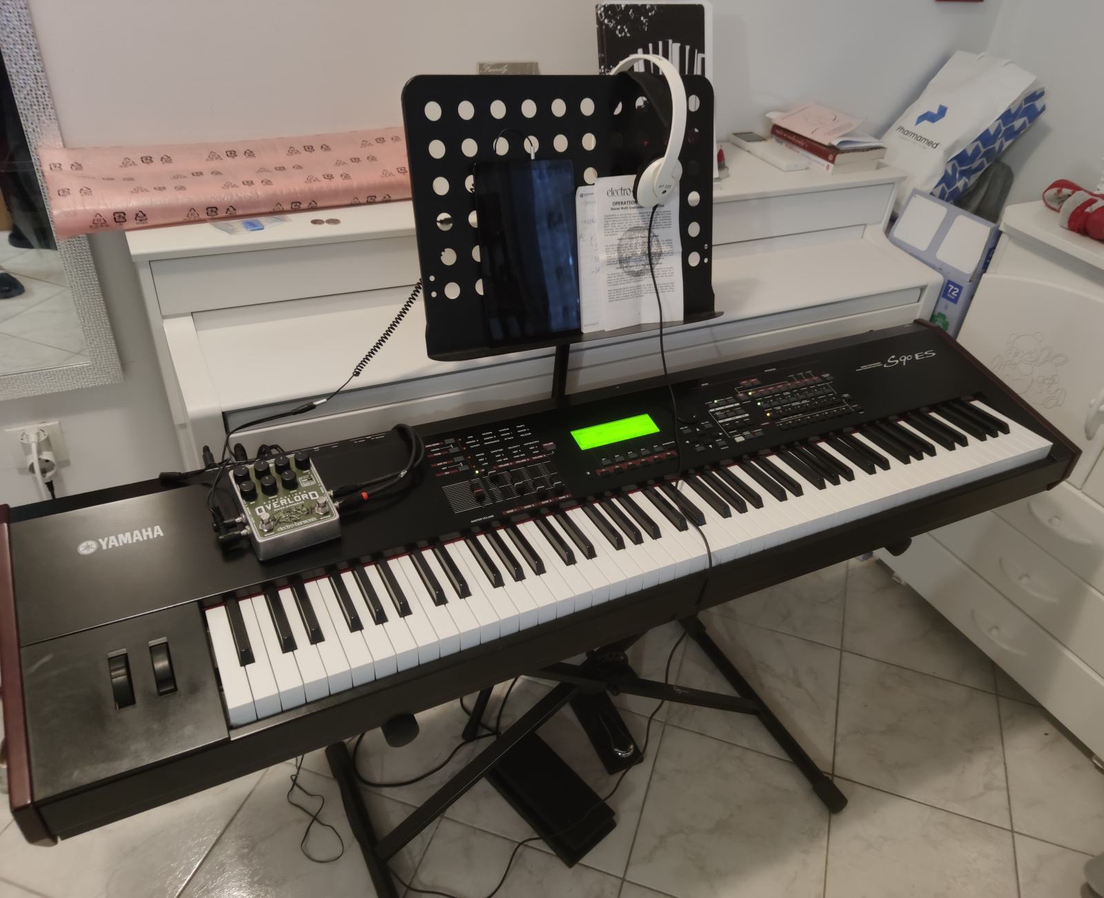 Yamaha S90ES