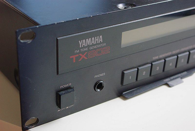 Yamaha TX802
