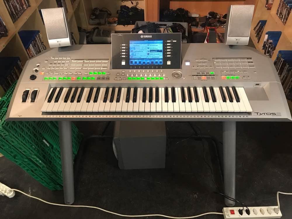 Yamaha Tyros 2