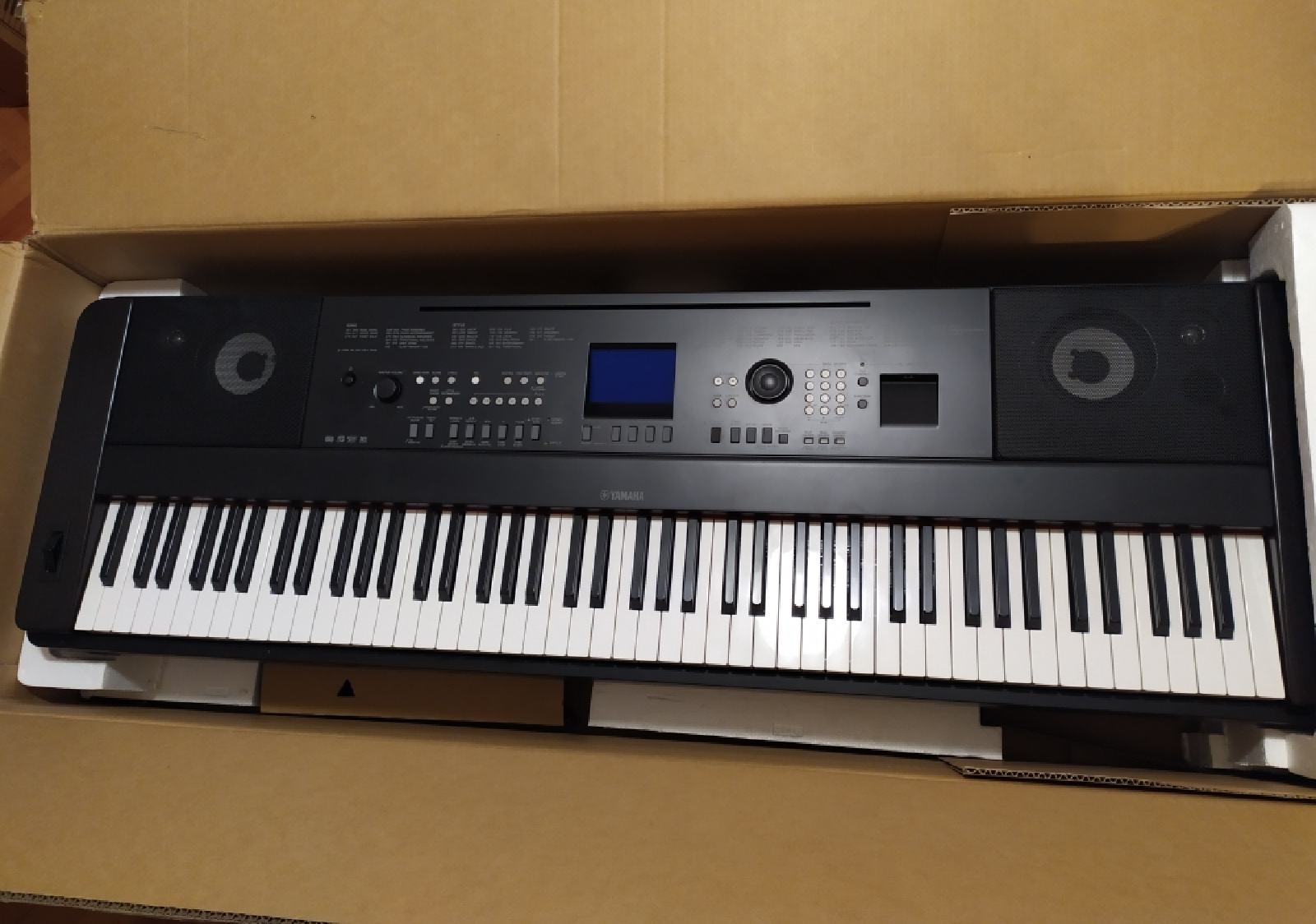 Yamaha DGX-650 Digital Piano