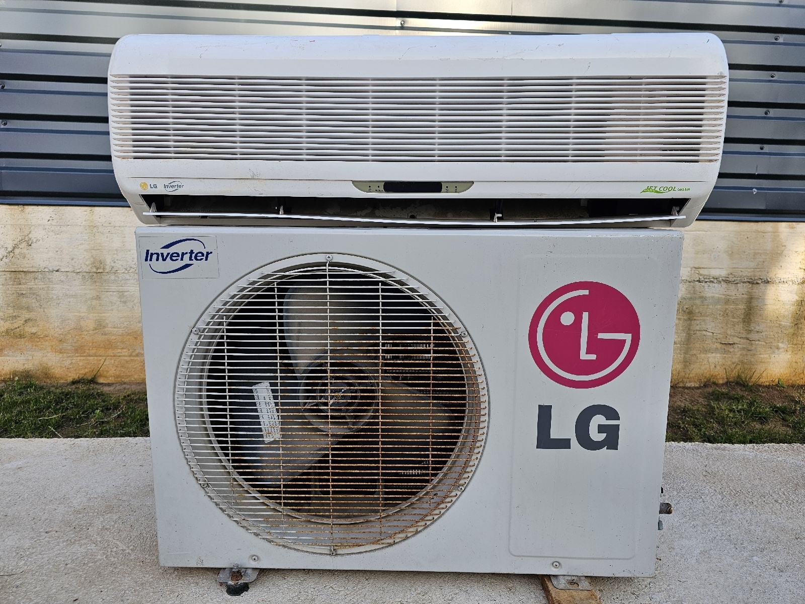 LG inverter klima uređaj