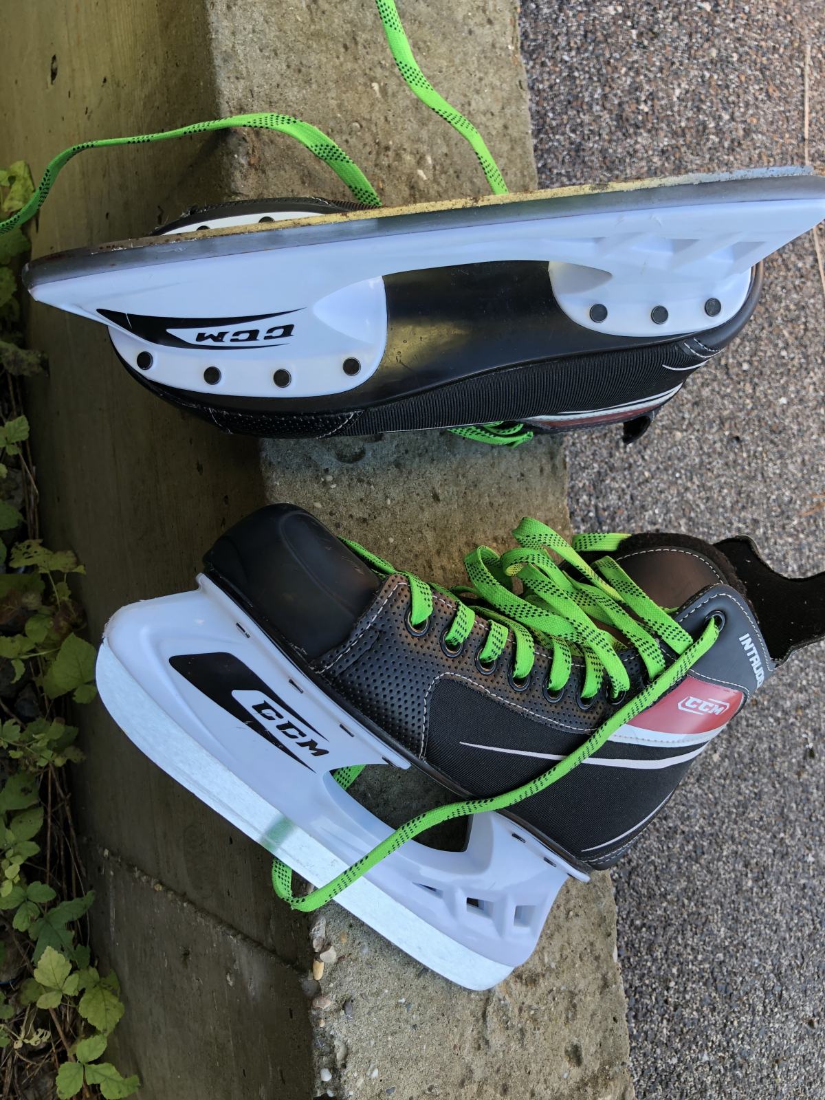 Klizaljke vel. 39 malo nosene