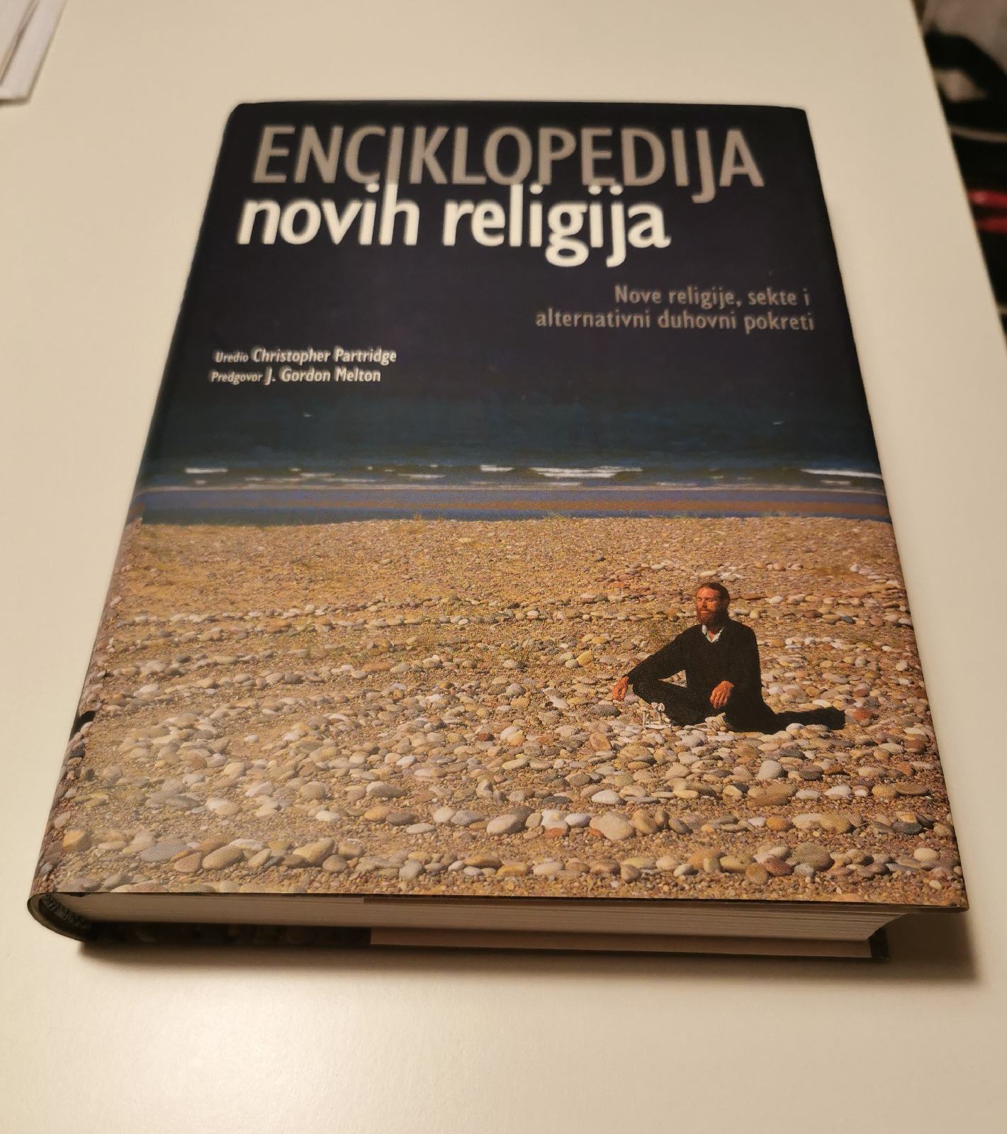 Enciklopedija novih religija, izdavač Ljevak, 2005.