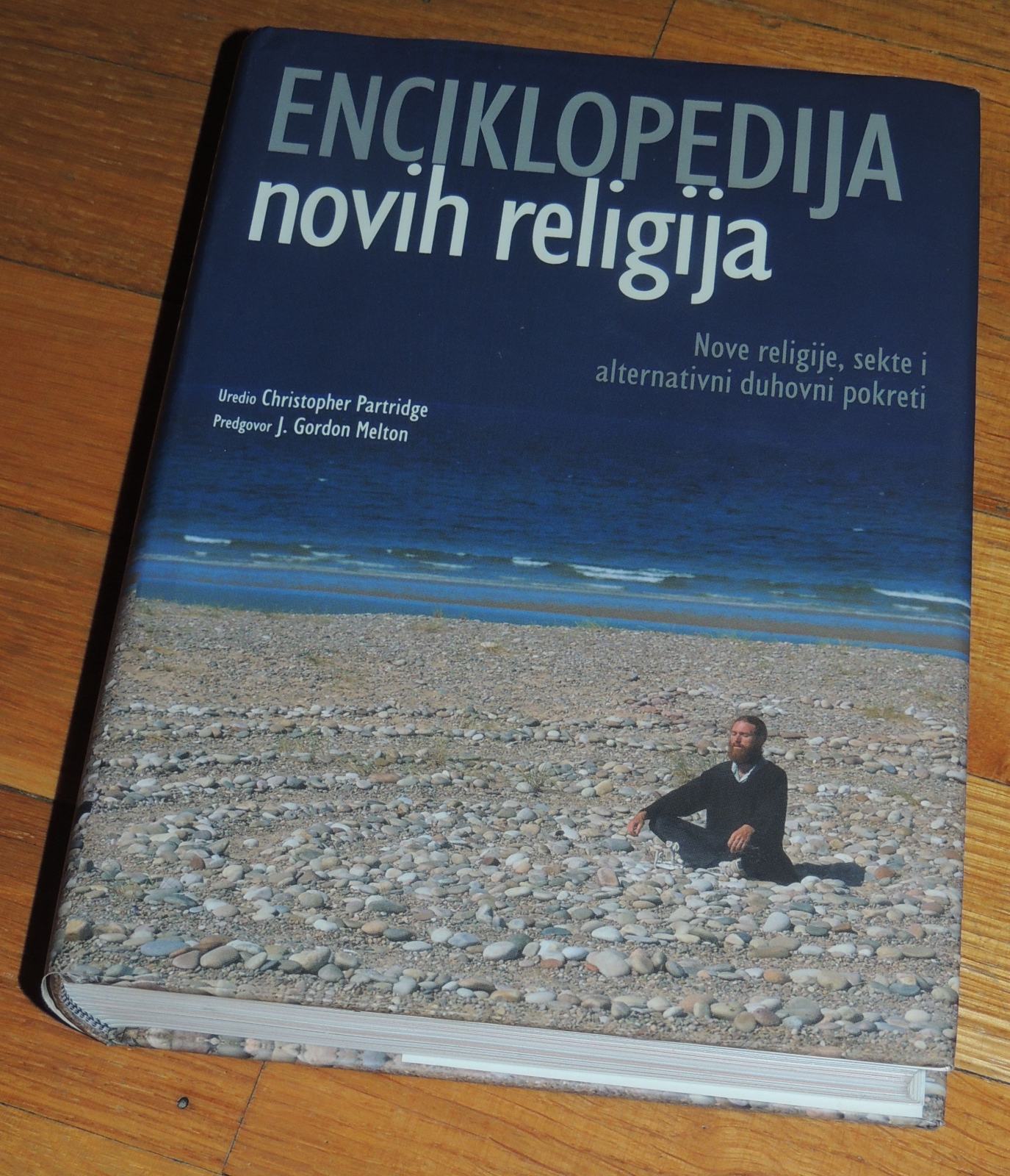 Enciklopedija novih religija Nove religije, sekte i alternativni duhov