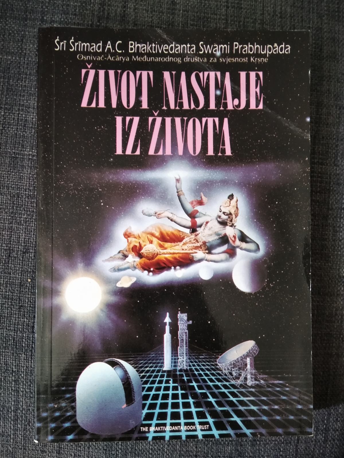 Knjiga Zivot nastaje iz zivota