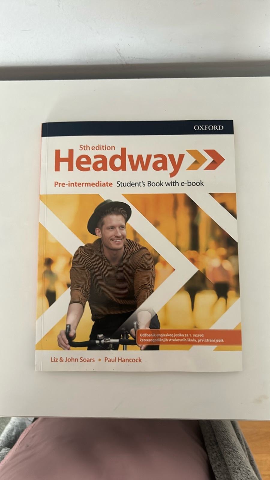 Headway - udžbenik iz engleskog jezika za 1. razred strukovne škole