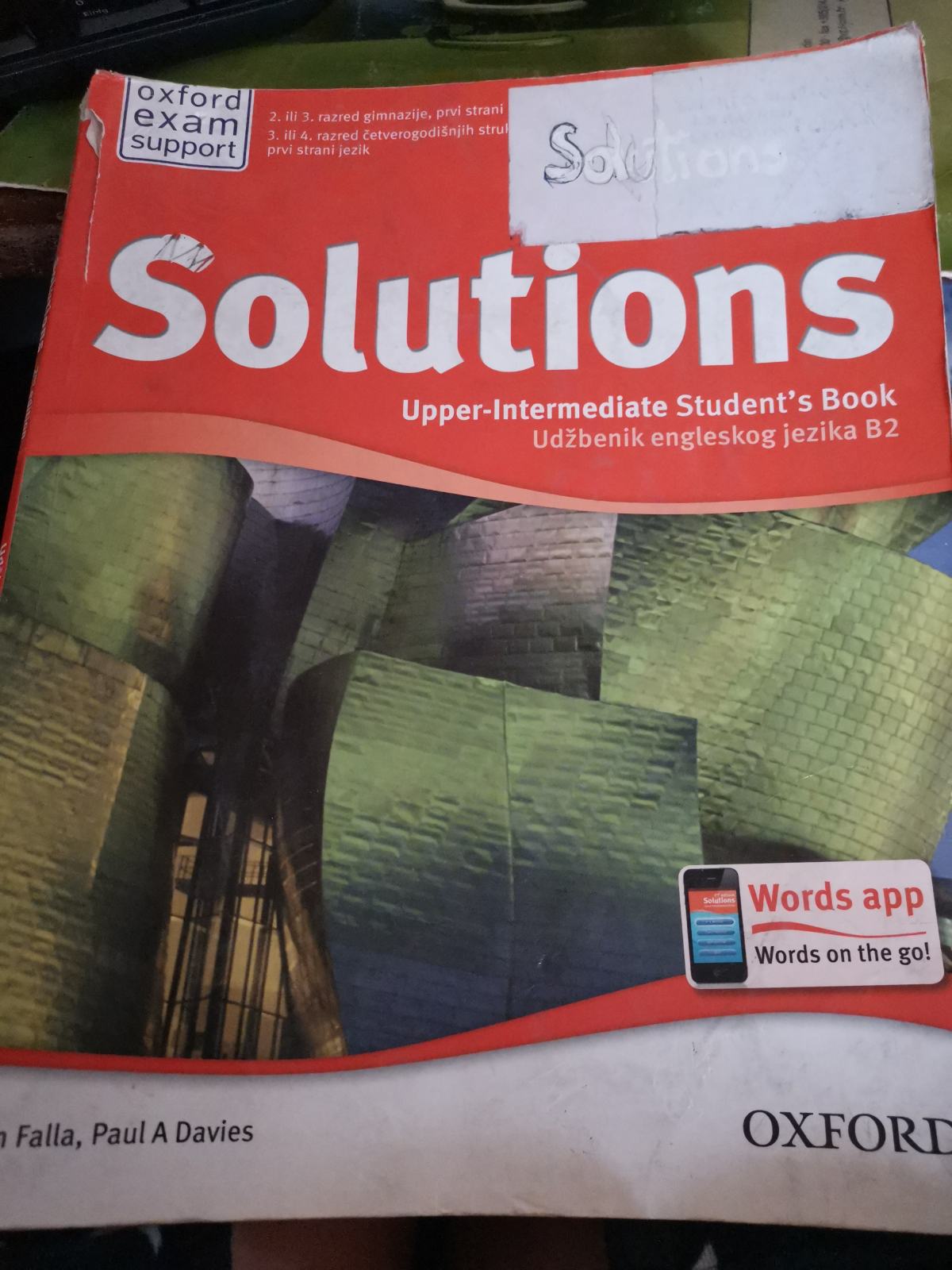 Solutions upper intermediate students book