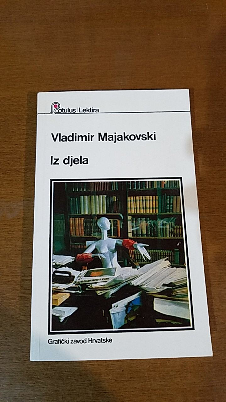 IZ DJELA Vladimir Majakovski