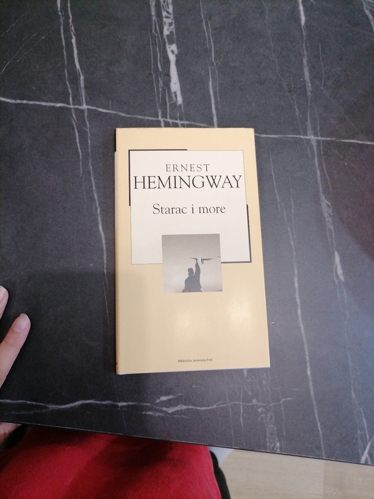 Ernest Hemingway- starac i more