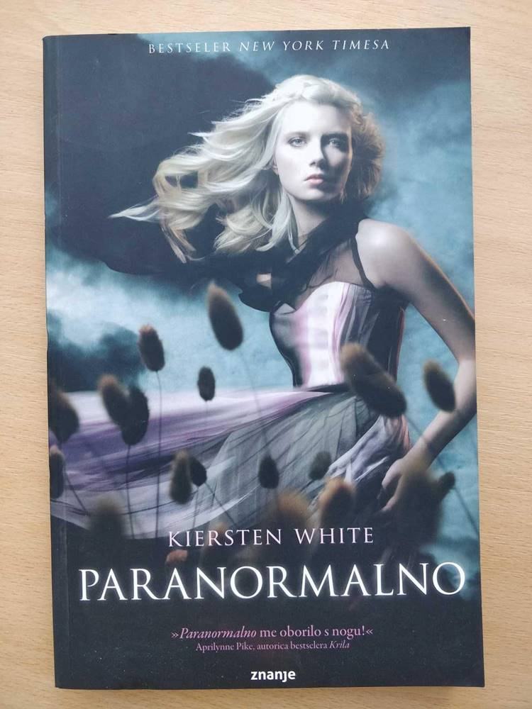 Kiersten White - Paranormalno