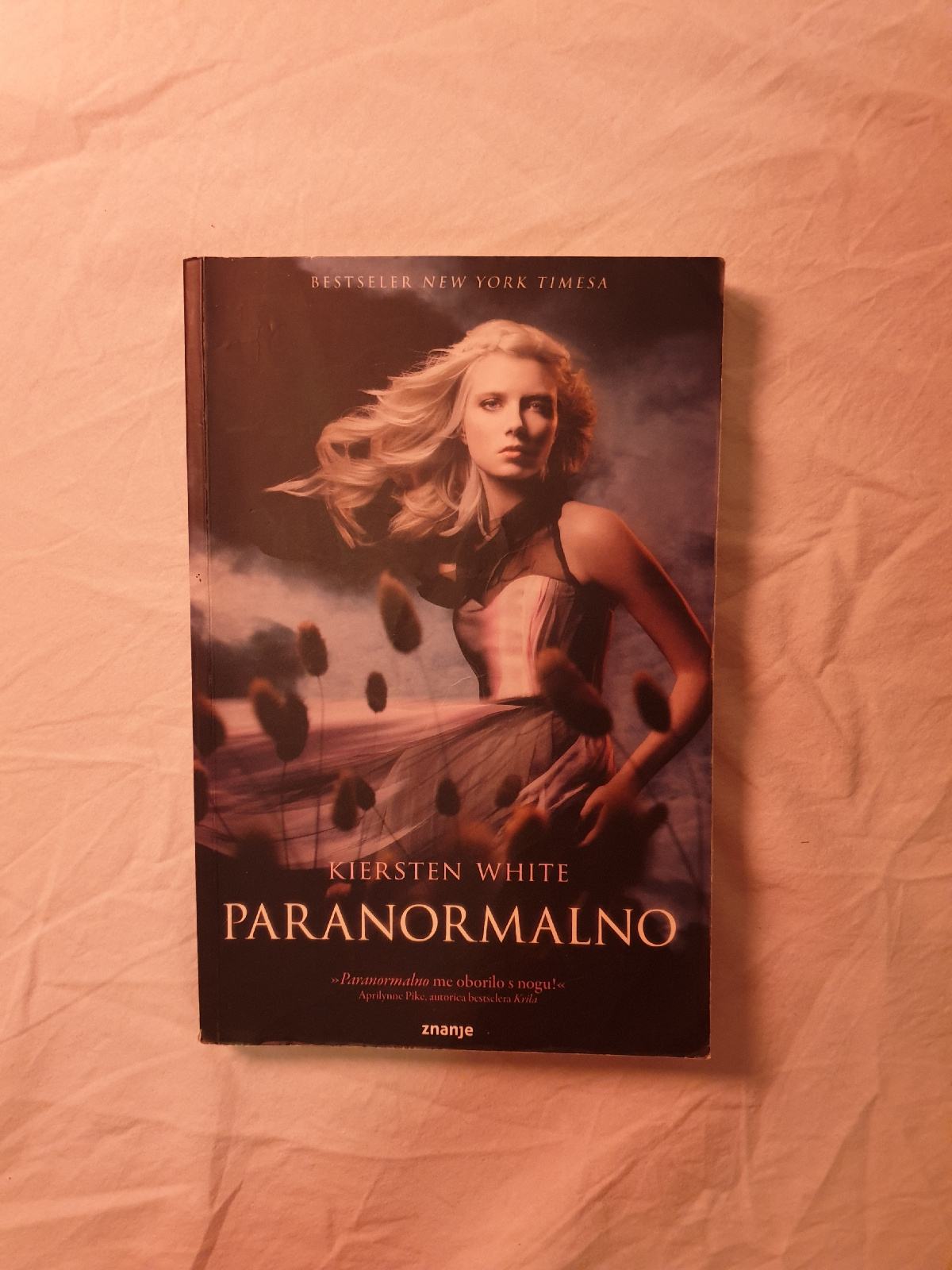 Kiersten White - Paranormalno