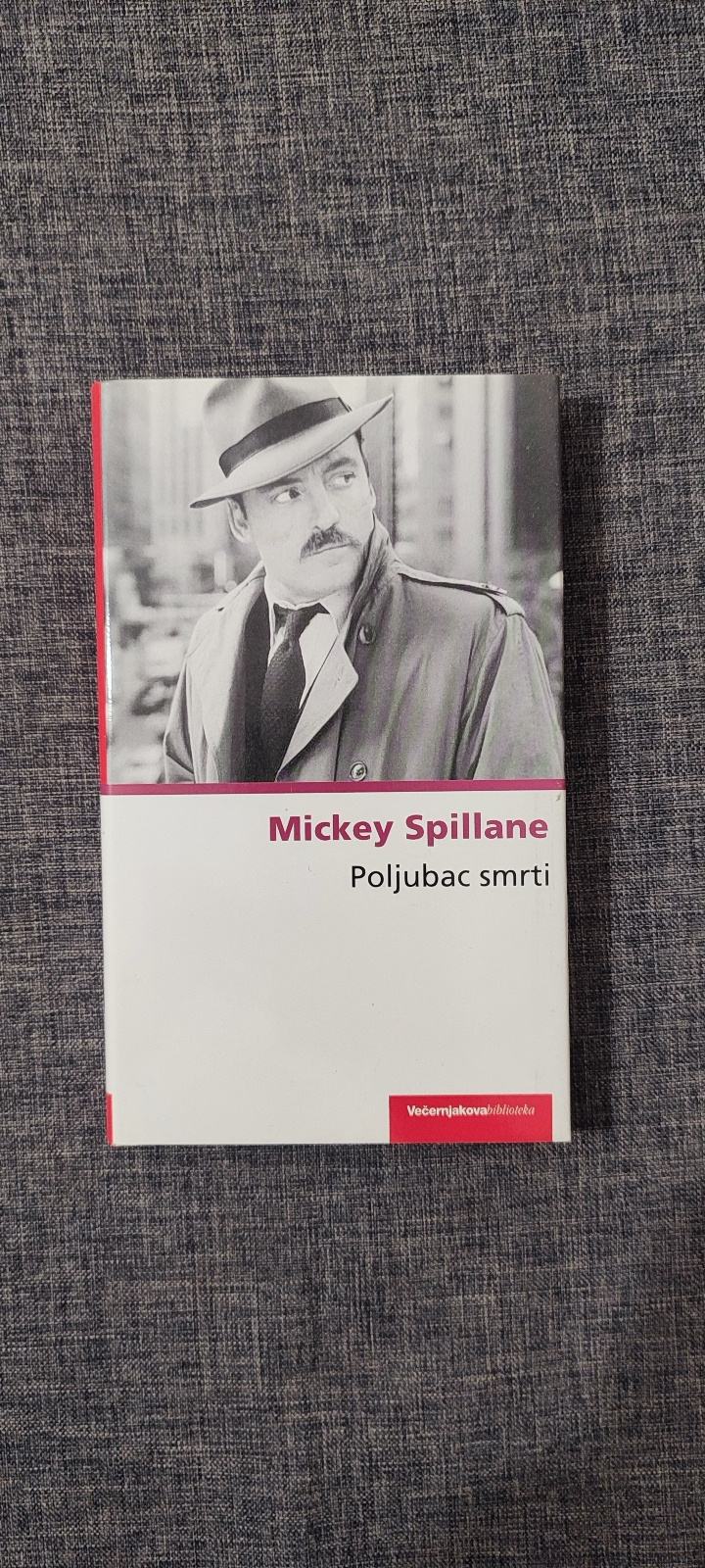 MICKEY SPILLANE-----Poljubac Smrti