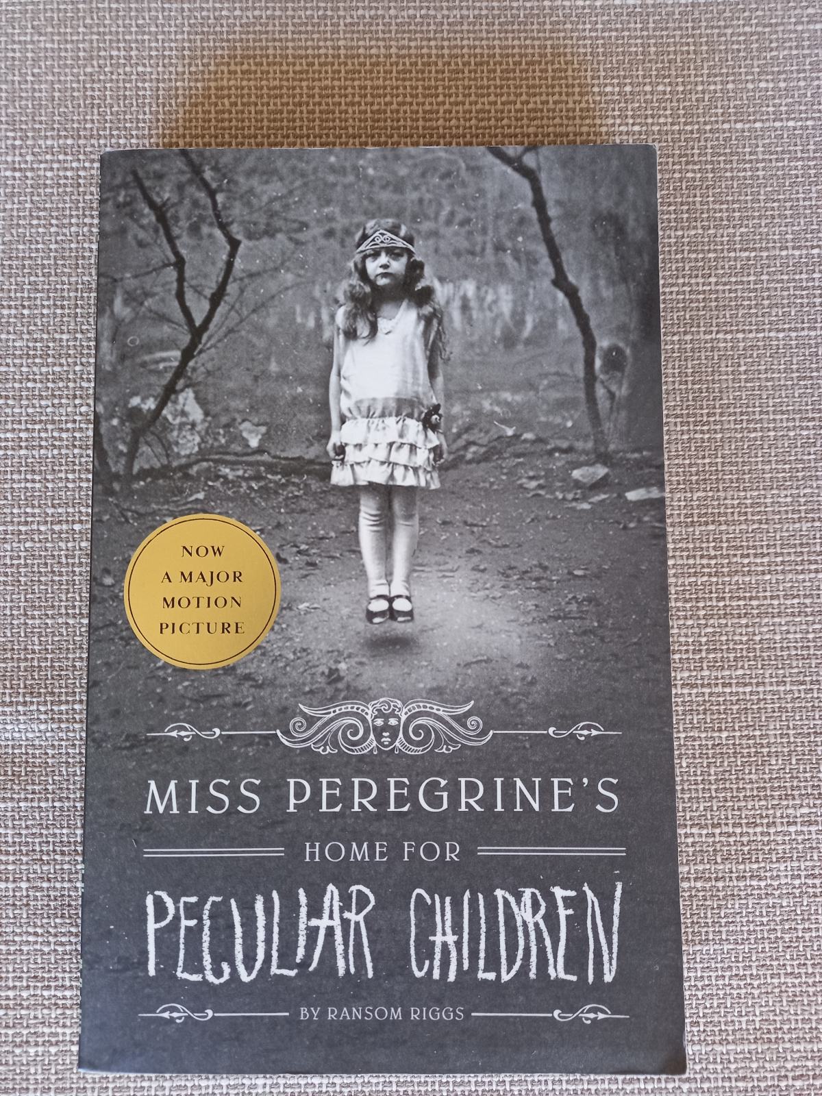 Miss Peregrines home for peculiar children - Ransom Riggs