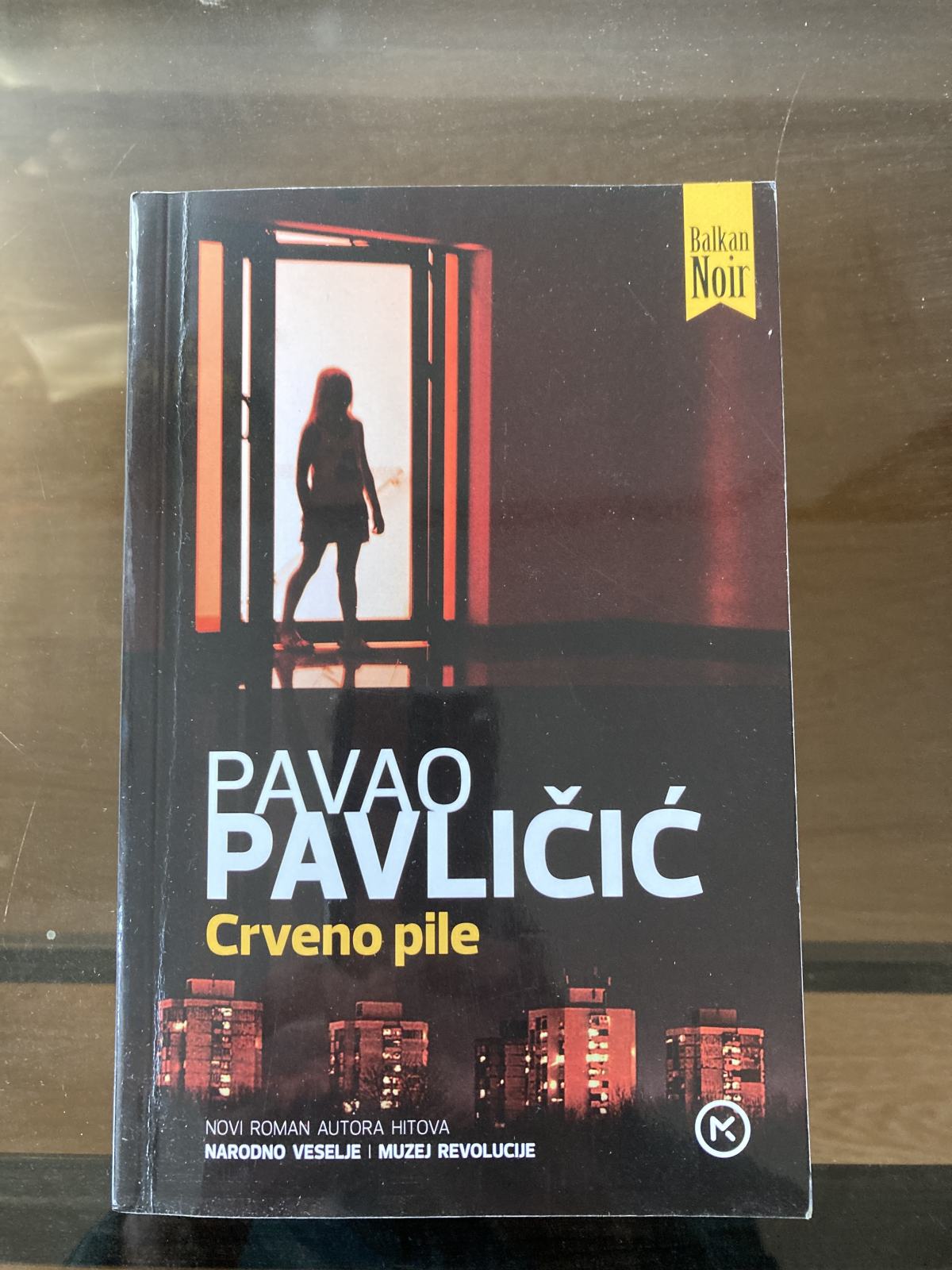 PAVAO PAVLIČIĆ: CRVENO PILE