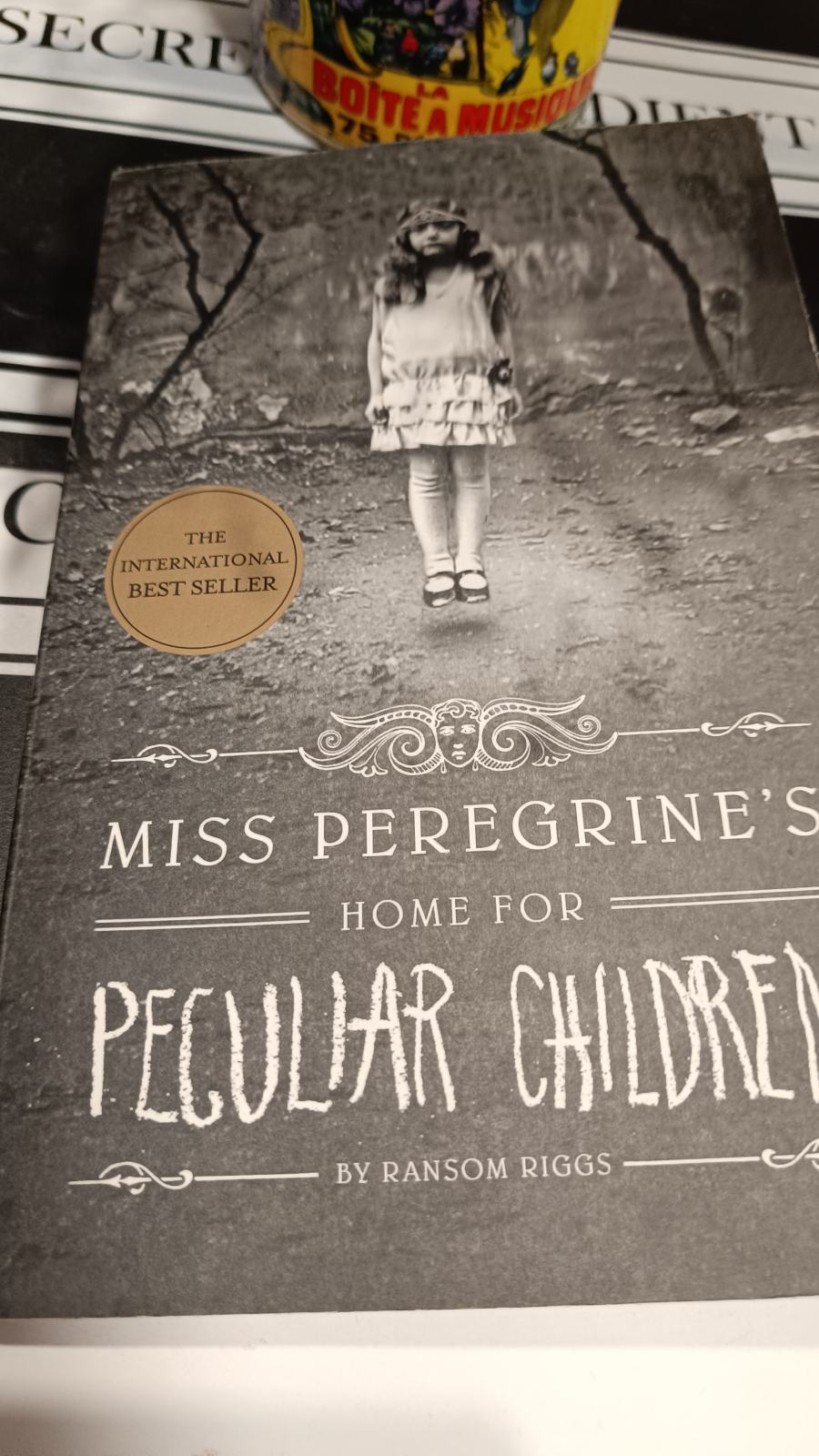 Ransom Riggs Miss Peregrines home for peculiar children