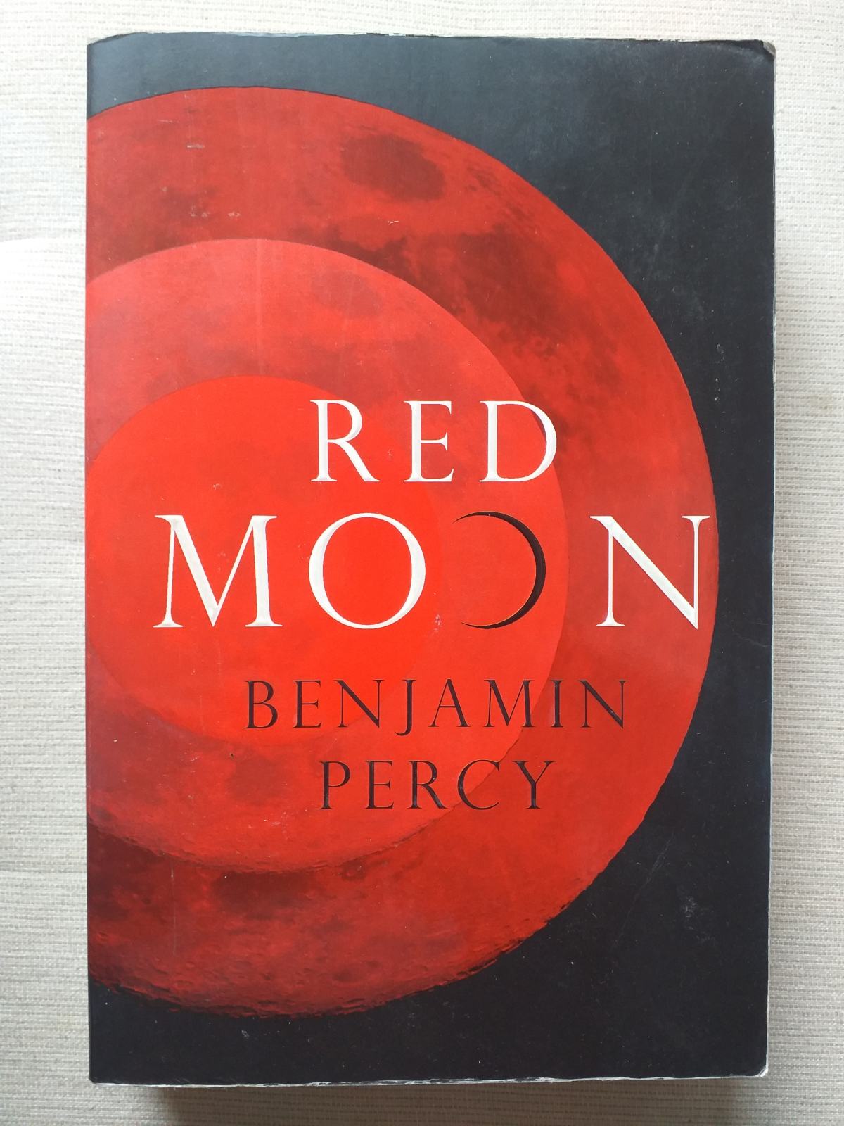 RED MOON - Benjamin Percy