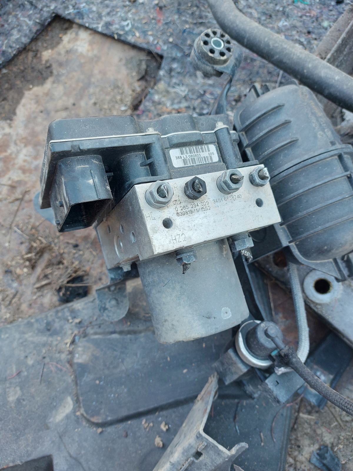 Bmw e60 abs centrala