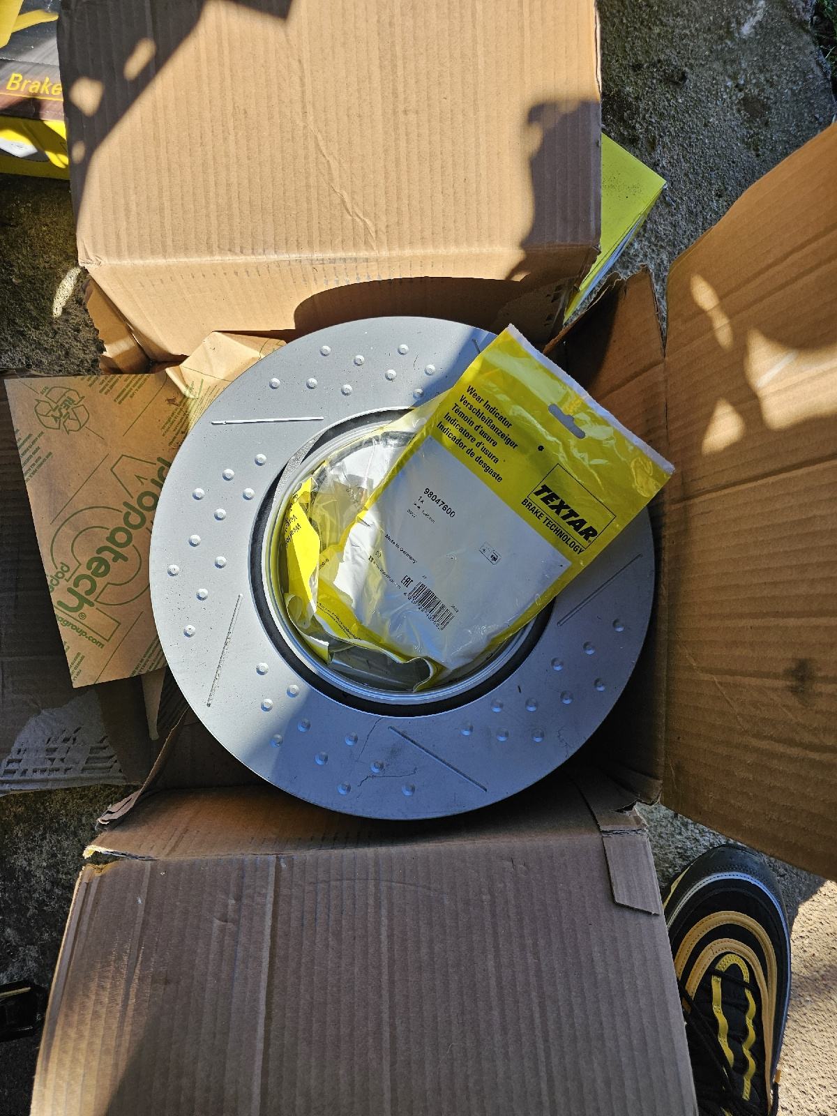 Textar diskovi i plocice komplet (novo)!!