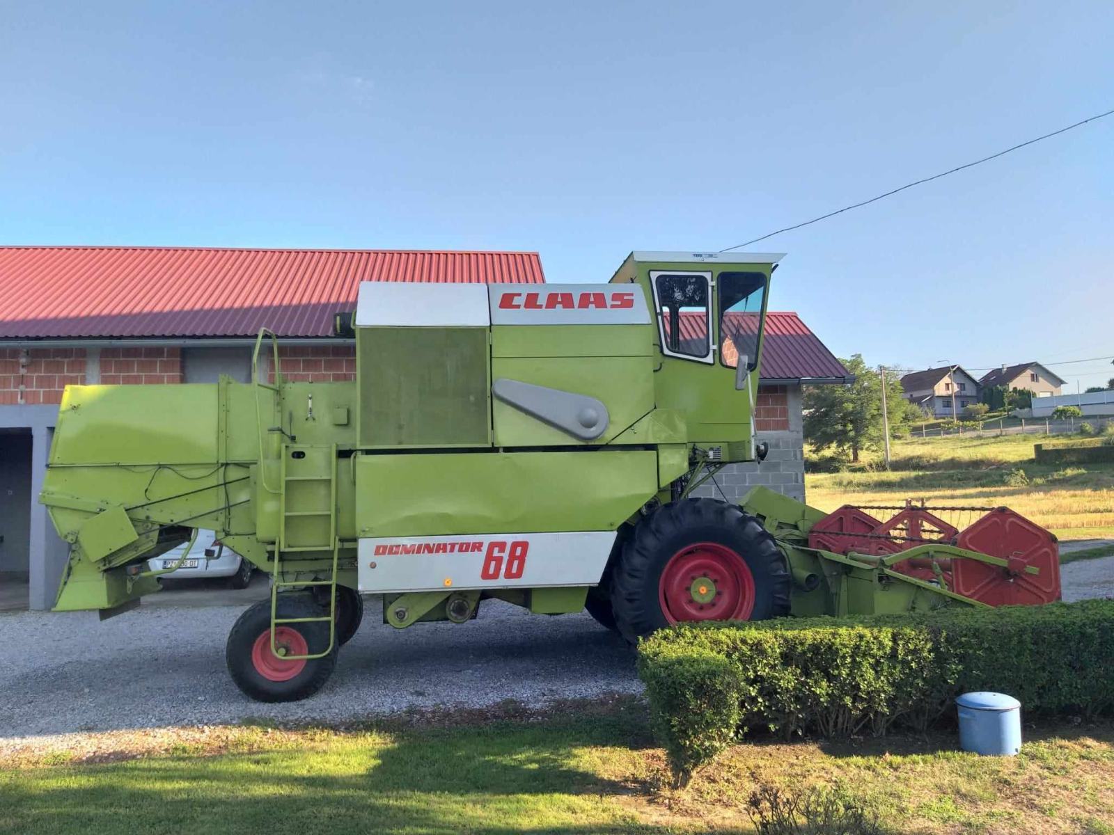 Claas Dominator 68