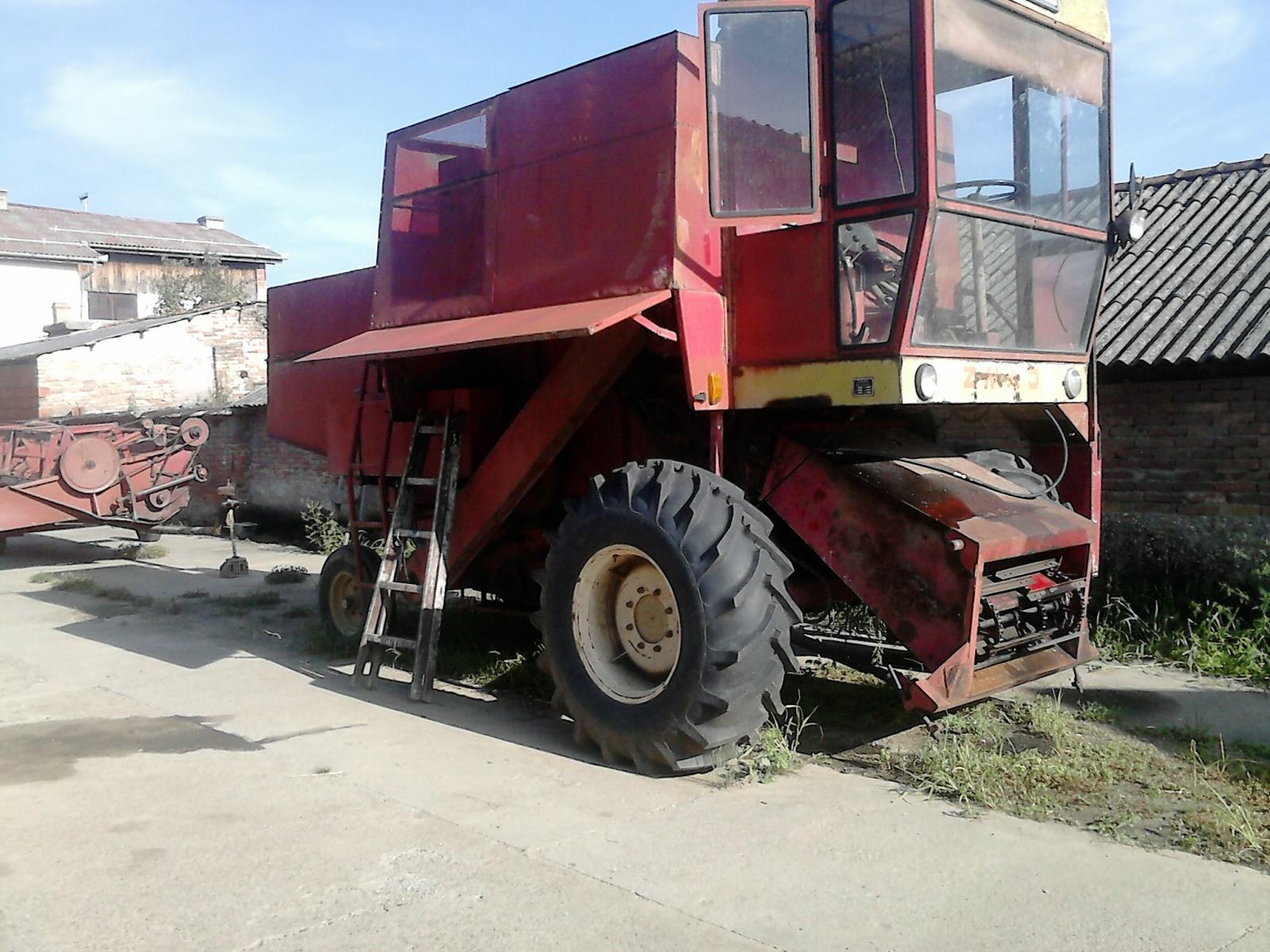 Kombajn ZMAJ 141