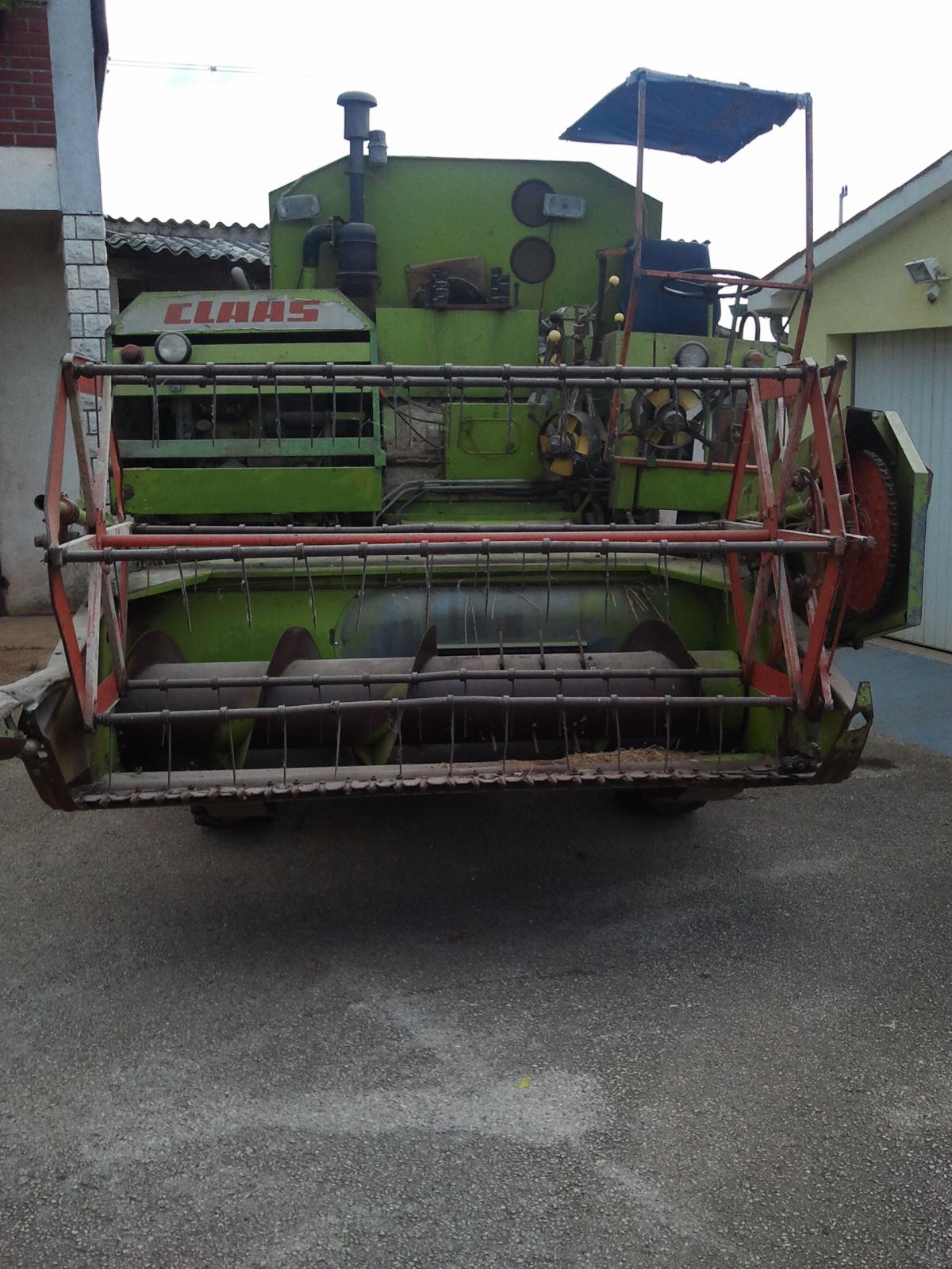 Prodajem kombajn Claas Cosmos