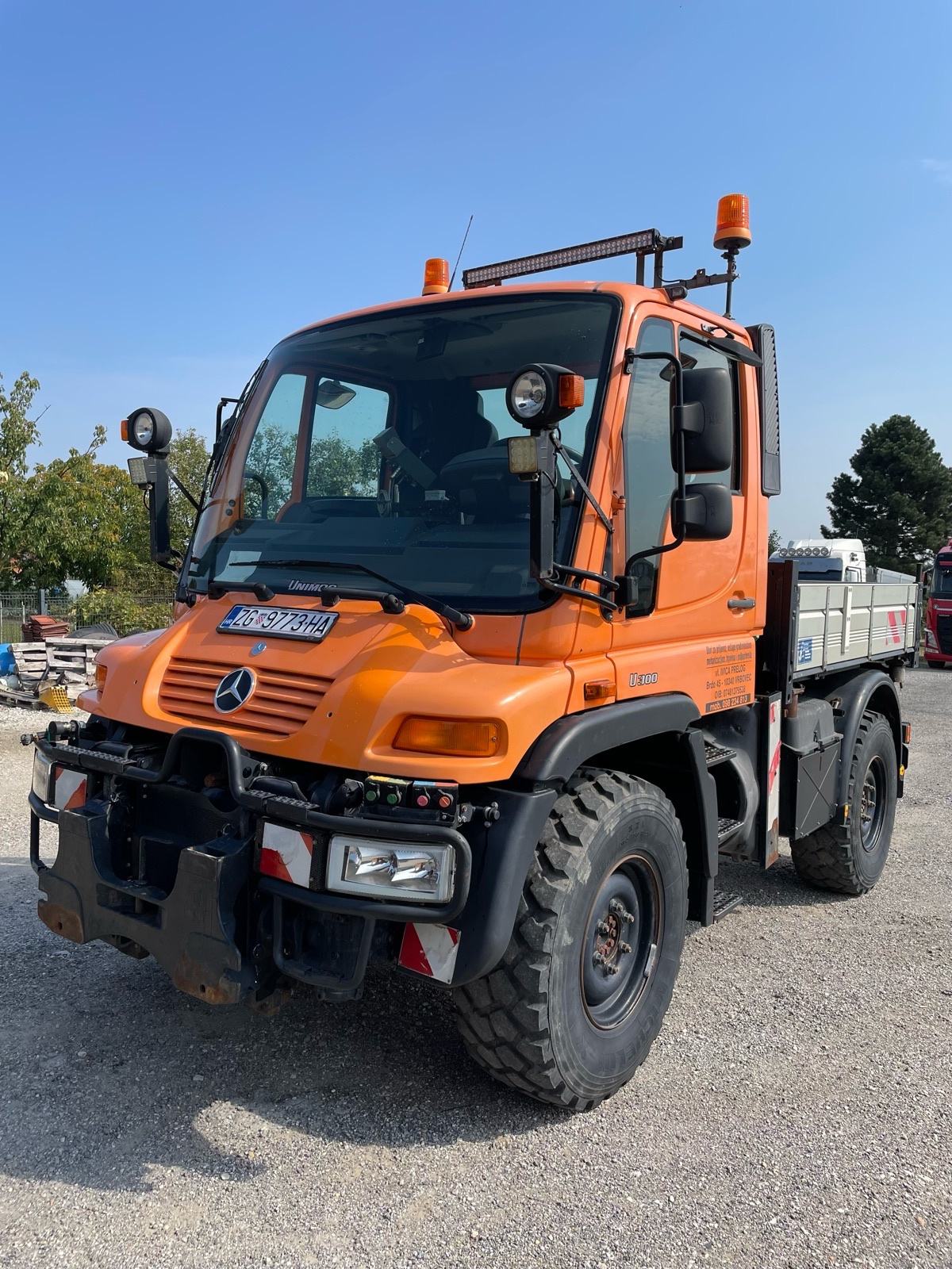 MB Unimog U300