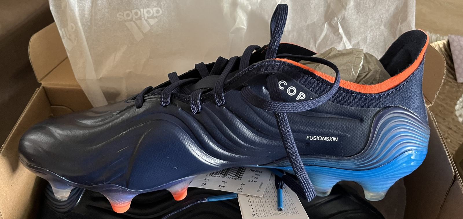 Prodajem nove original adidas copa kopačke,44 broj!!