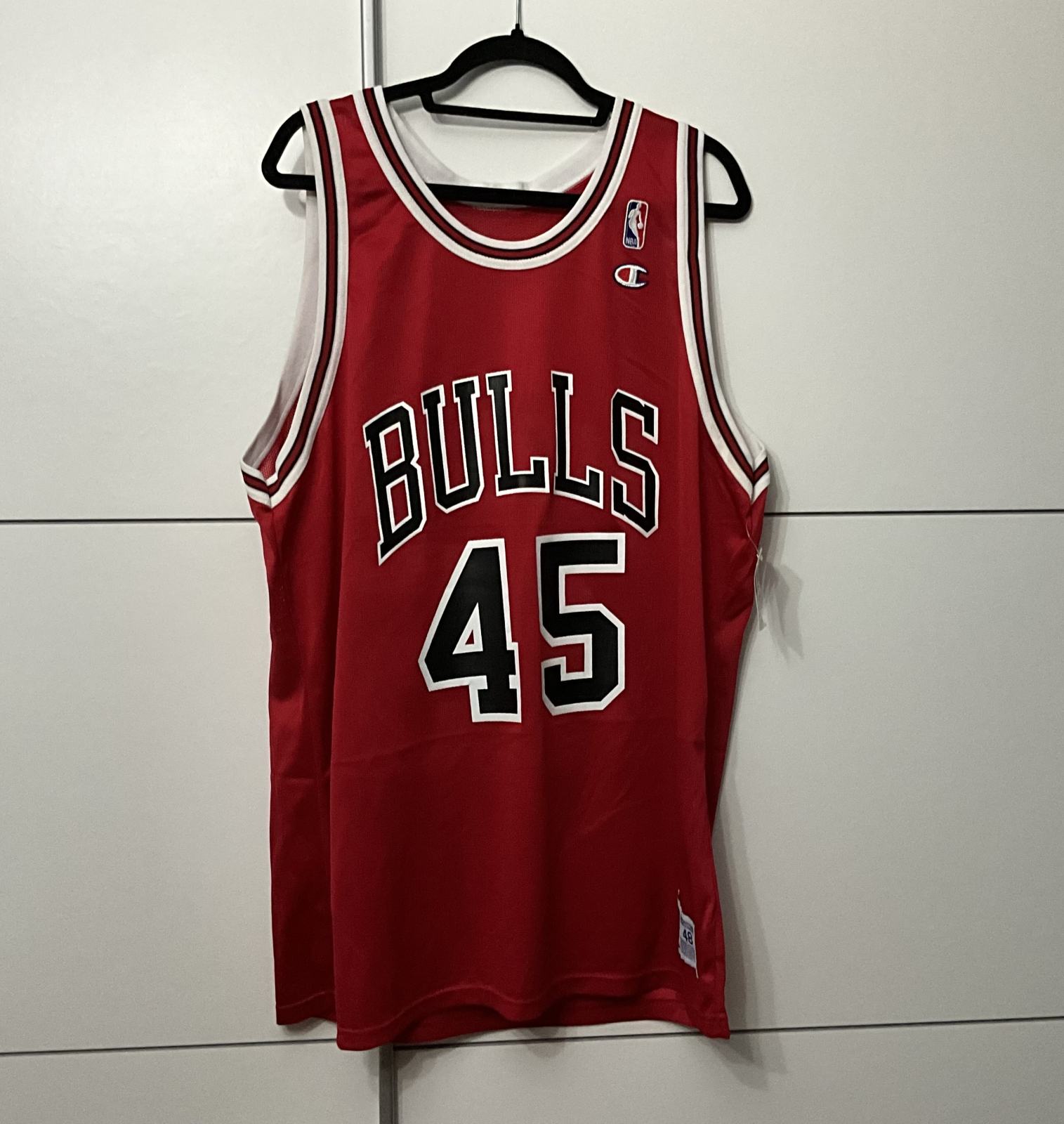 CHICAGO BULLS VTG CHAMPION USA AWAY RED Michael JORDAN 45 JERSEY CHICAGO BULLS VTG CHAMPION USA AWAY RED Michael JORDAN 45 JERSEY