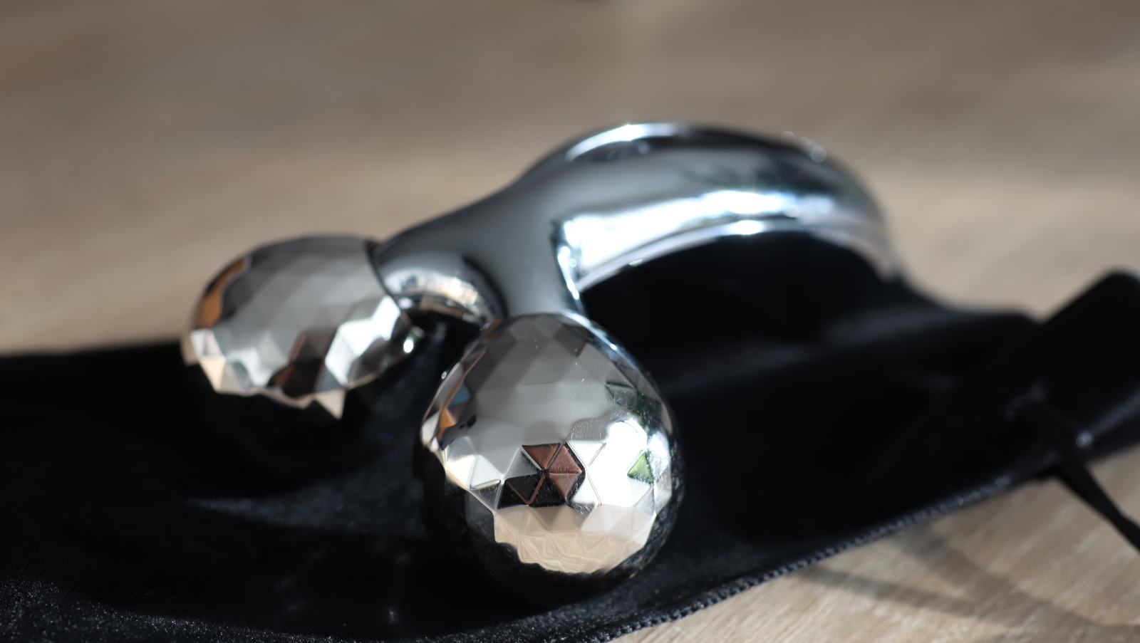 Refa Carat - 3d valjak za lice za ljepotu