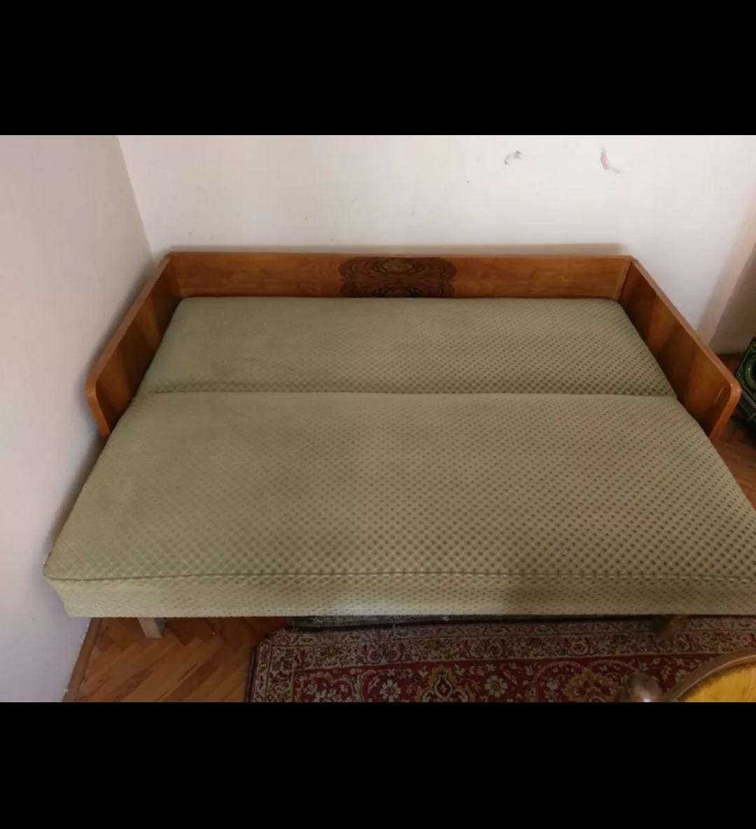 Retro kauč- rucni rad POKLANJAMO