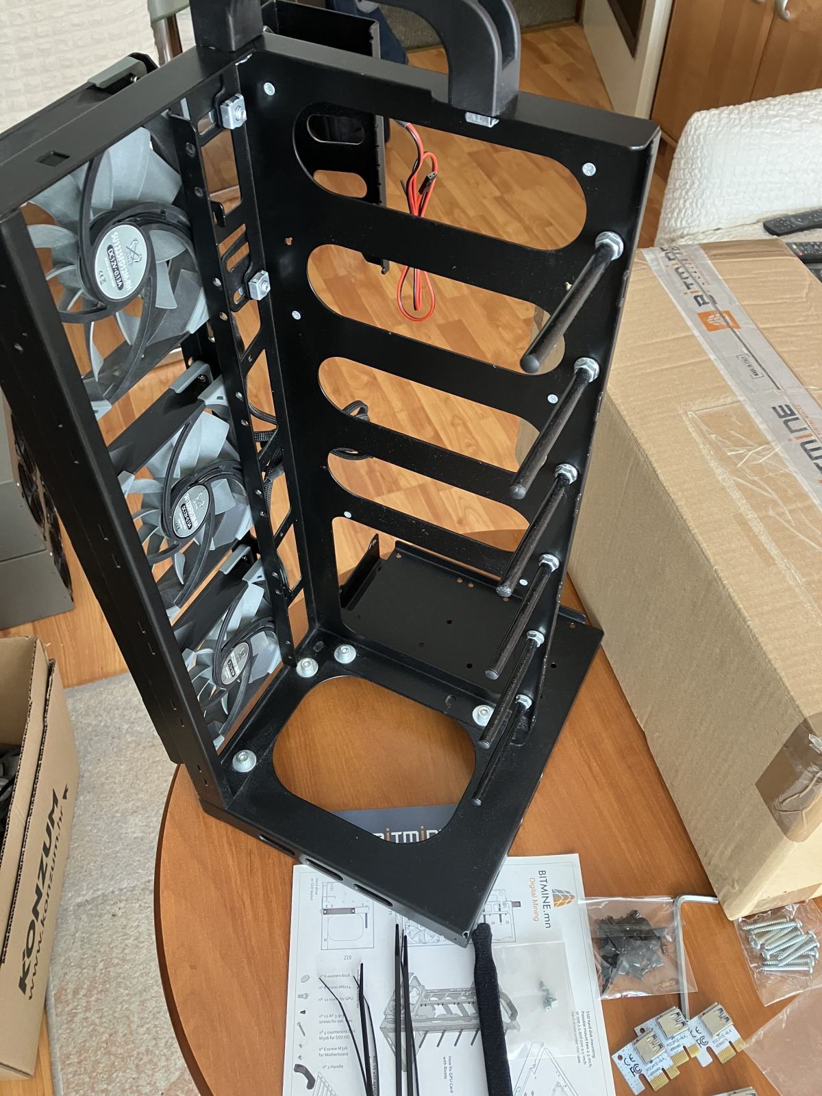 Bitmine Rig-v6 sa dodacima