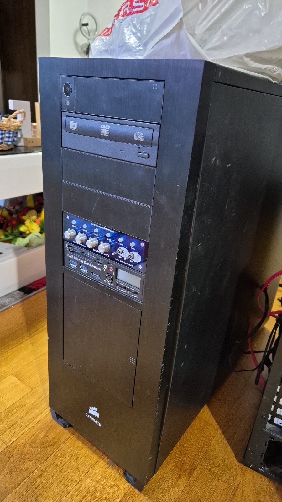 Corsair big tower kuciste