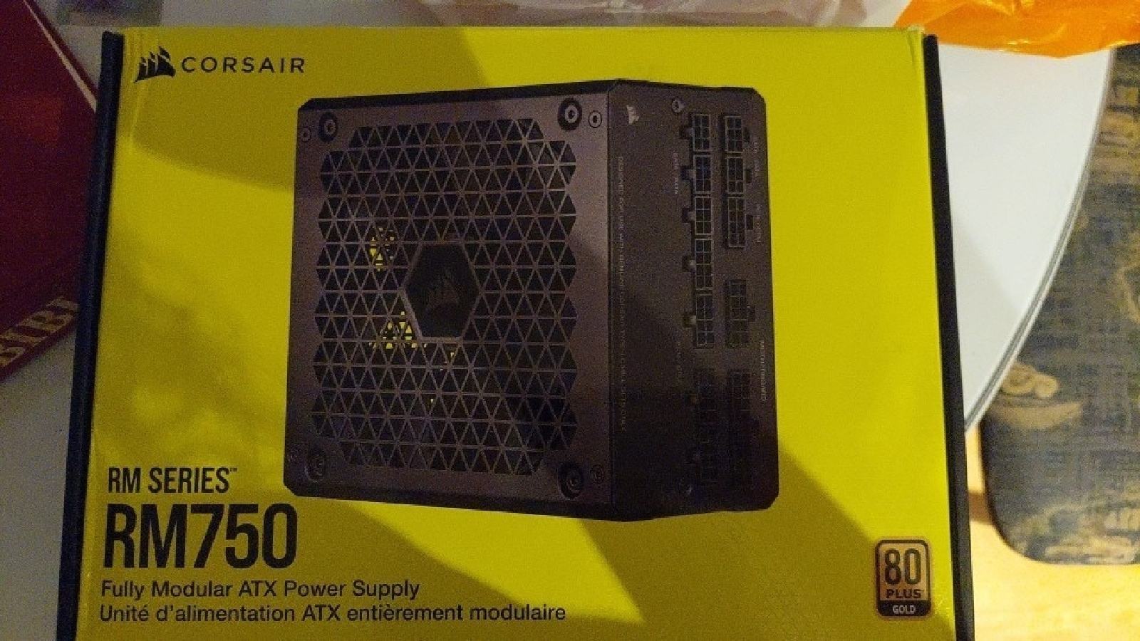 Corsair RM750 Black, 80+ Gold napajanje