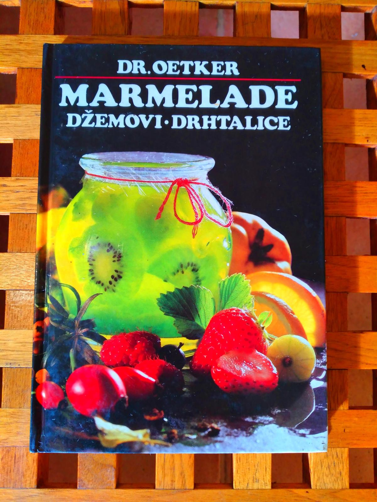 DR. OETKER MARMELADE - DŽEMOVI - DRHTALICE MLADINSKA KNJIGA 1987