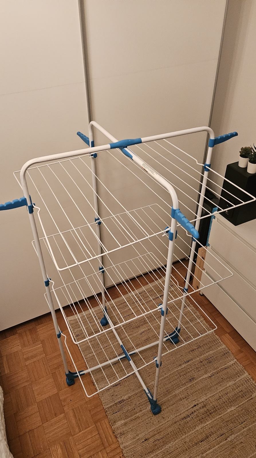 Vertikalno sušilo na 3 etaže visine 160 cm, ušteda prostora