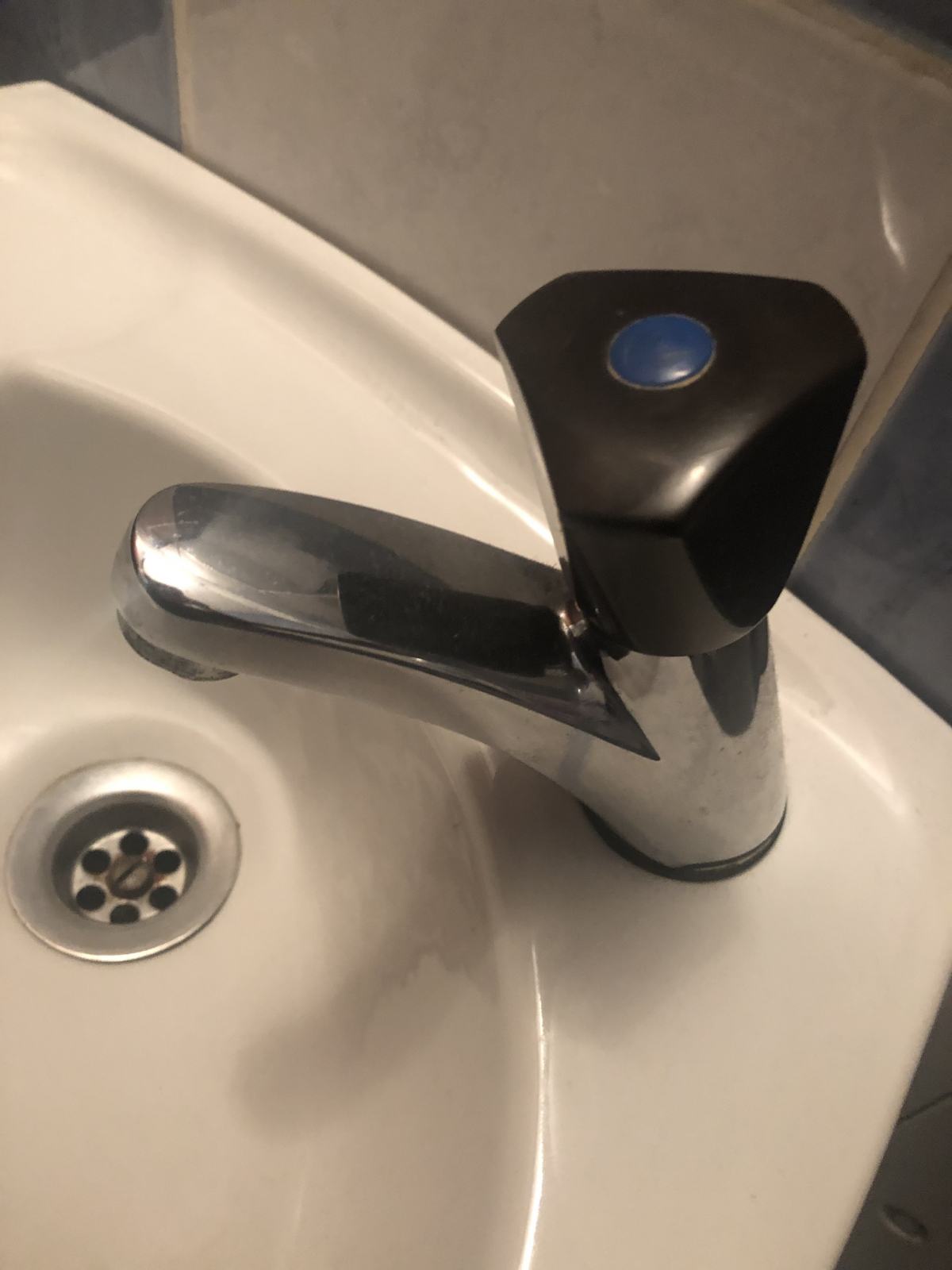 Mali lavabo, sifon, pipa SNIŽENO!!