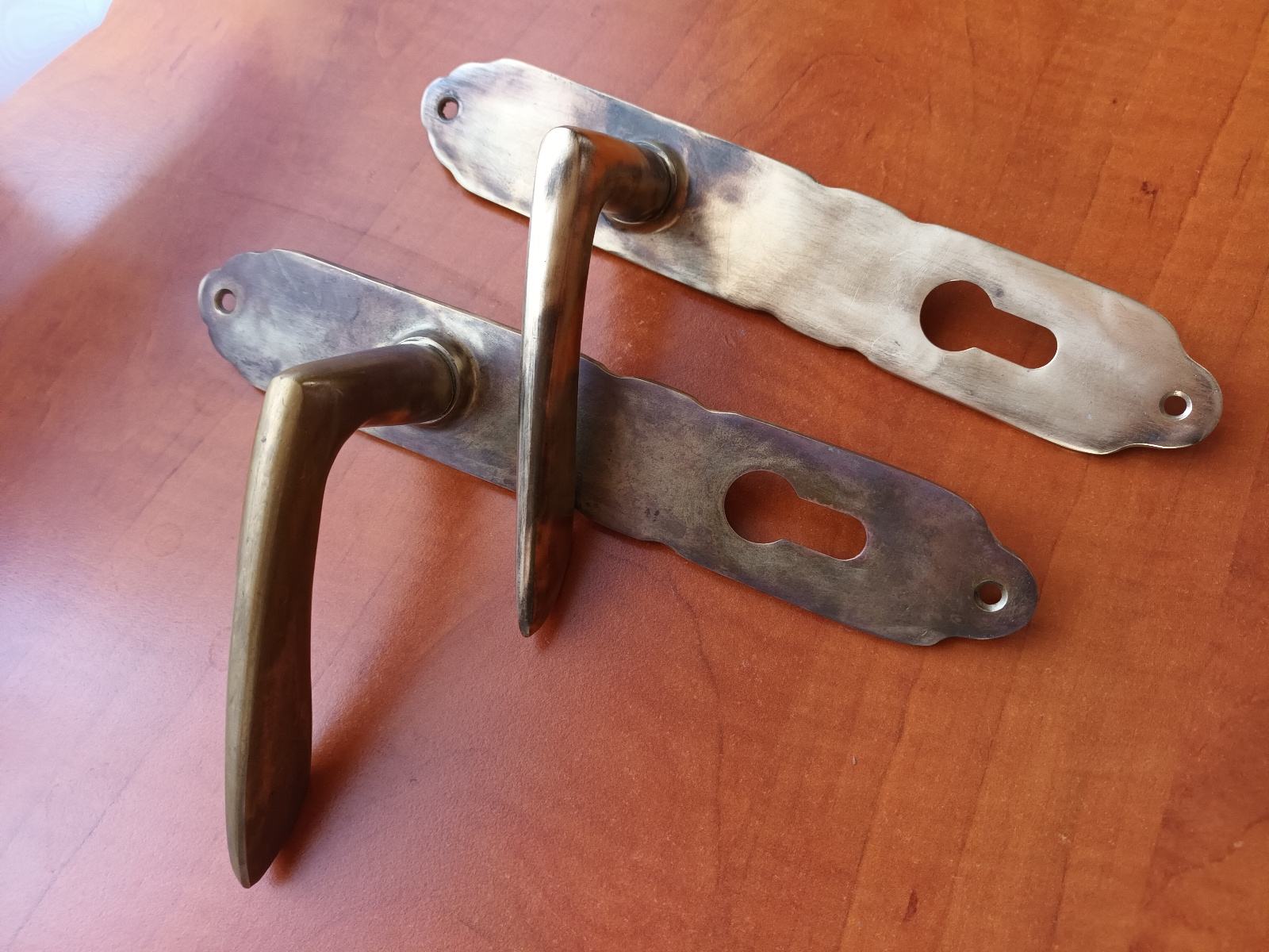 Kvake sa rozetama od punog mesinga set/komplet